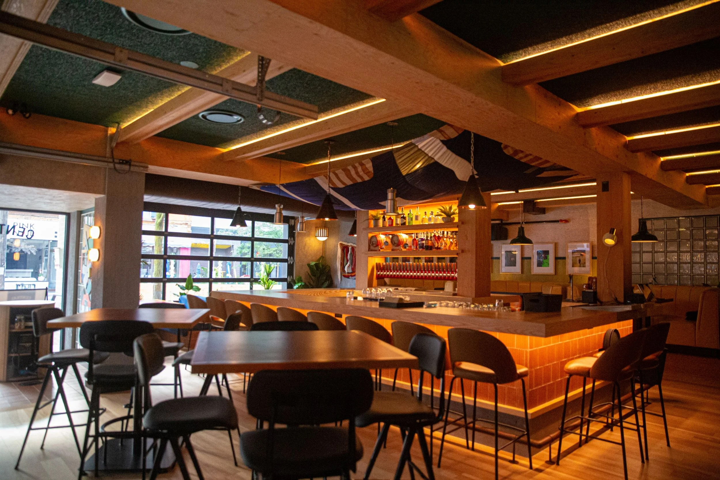 Toronto Ossington Restaurant | Central Restaurants