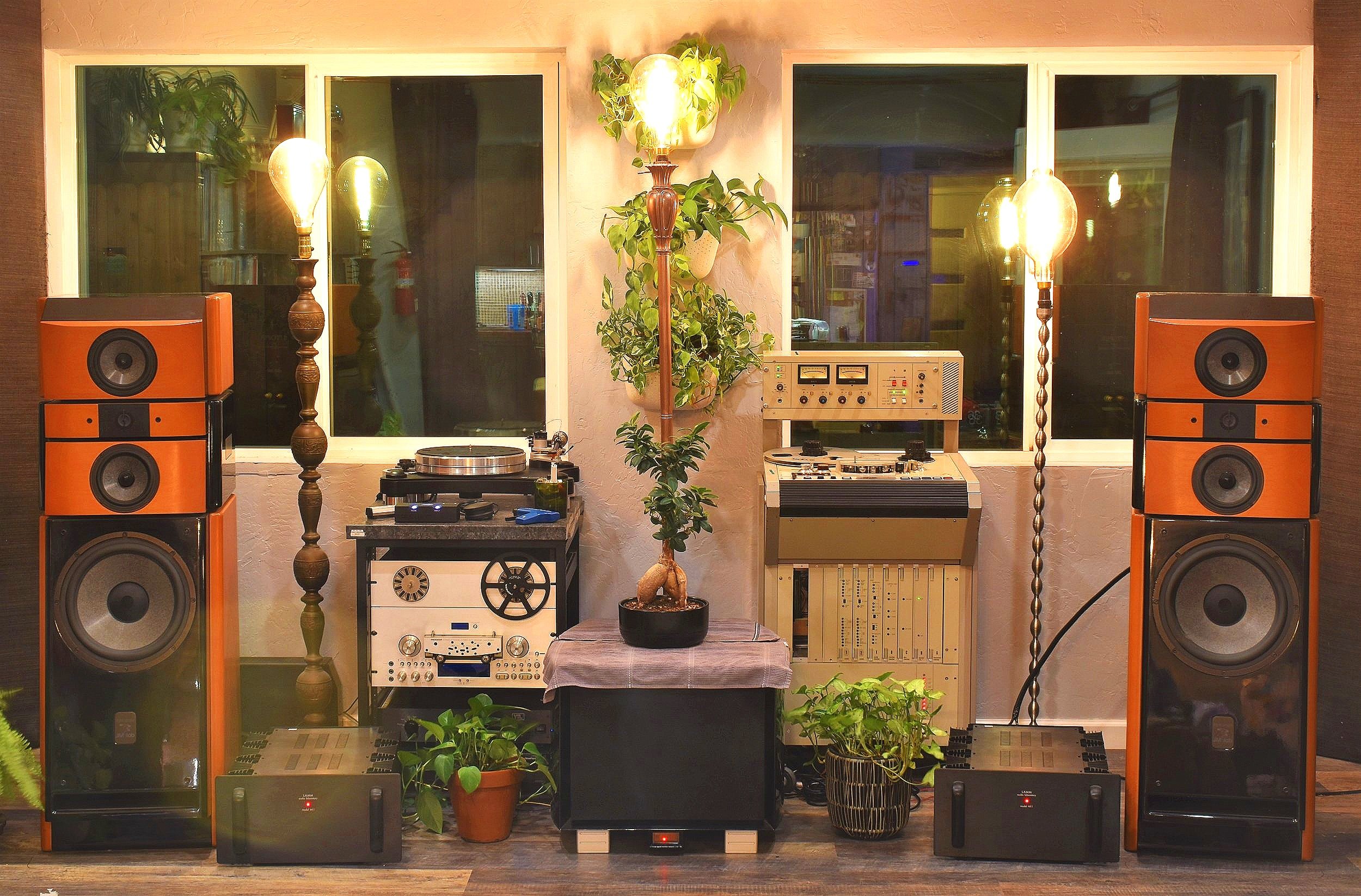Stereo Unlimited