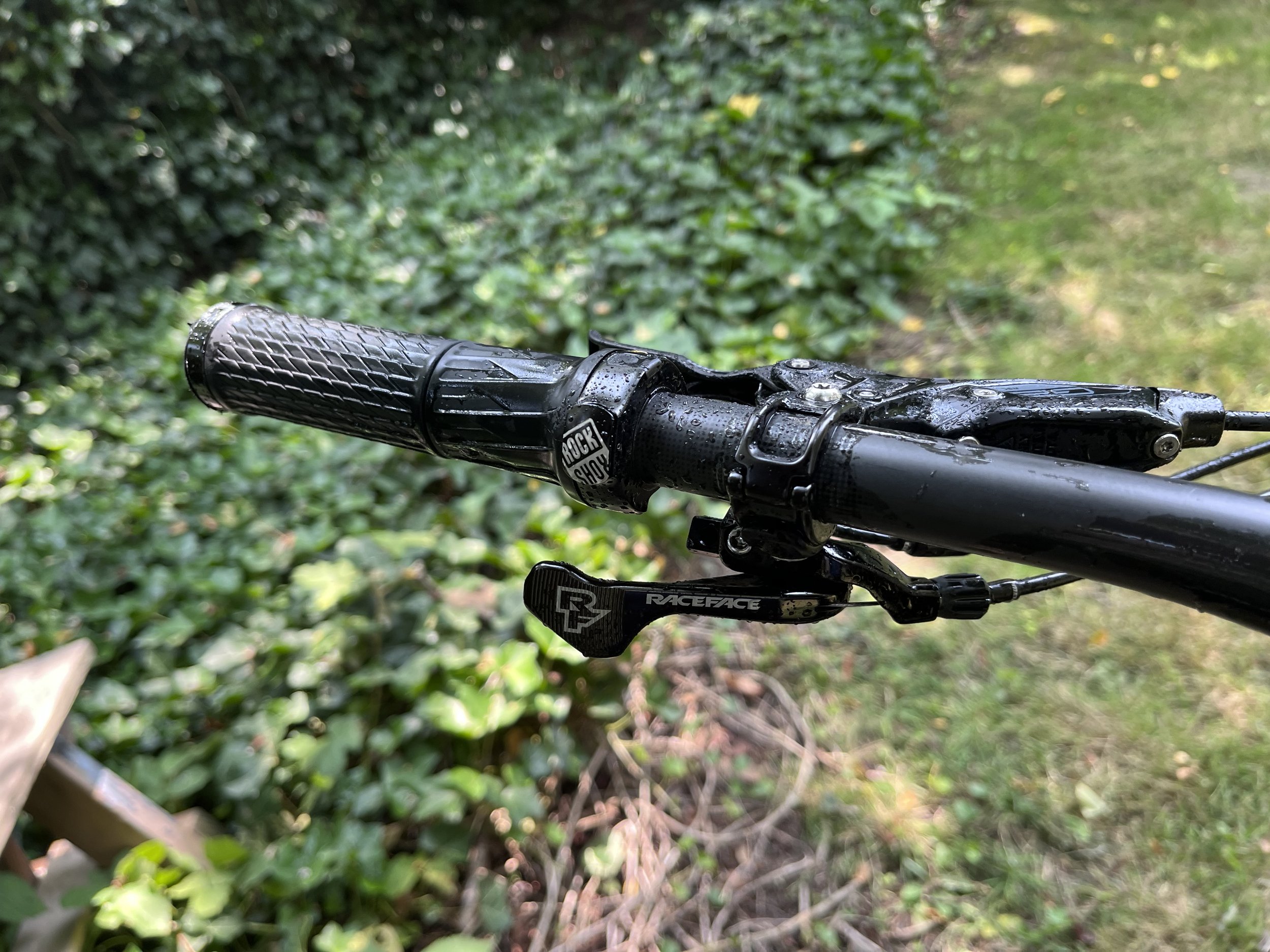 YT Izzo - A review in 2023 for a bike from three years ago ...