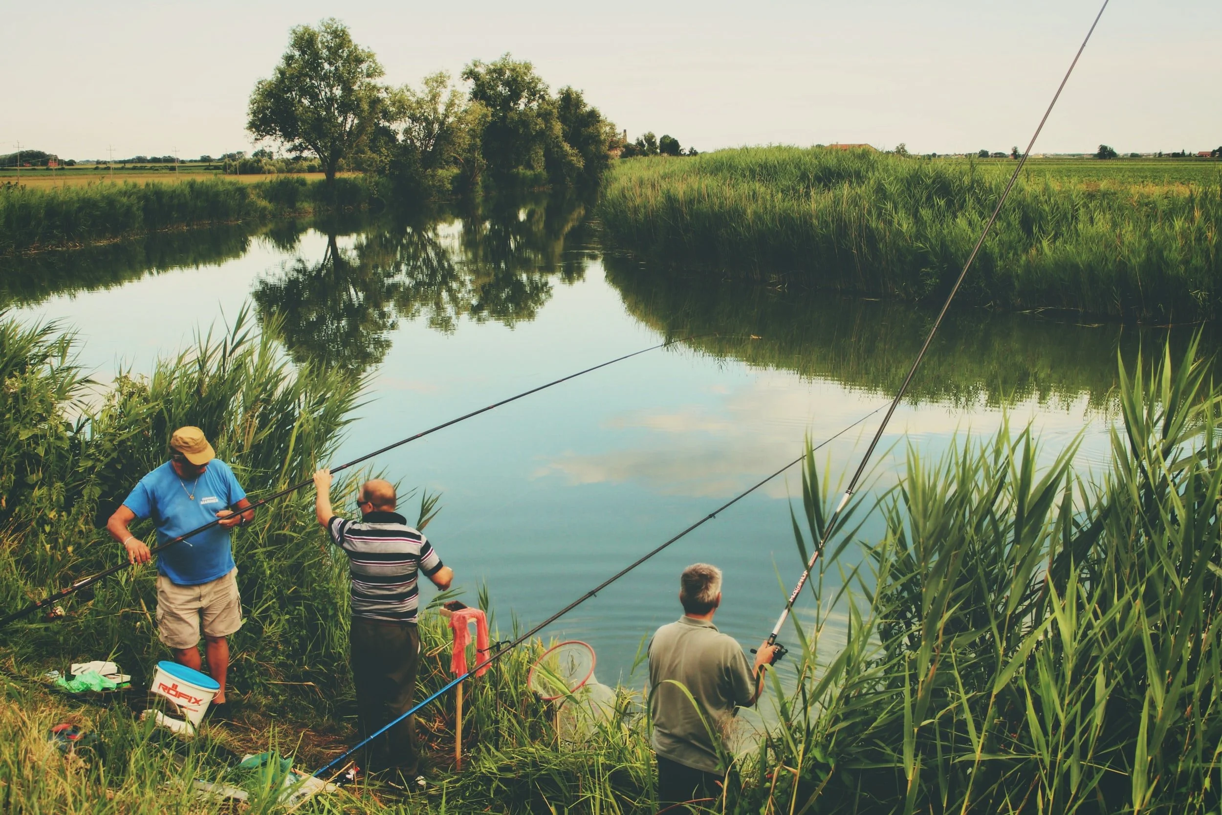 Pond and Fish Stocking Tennessee Services | Trophy Pond — Trophy Pond