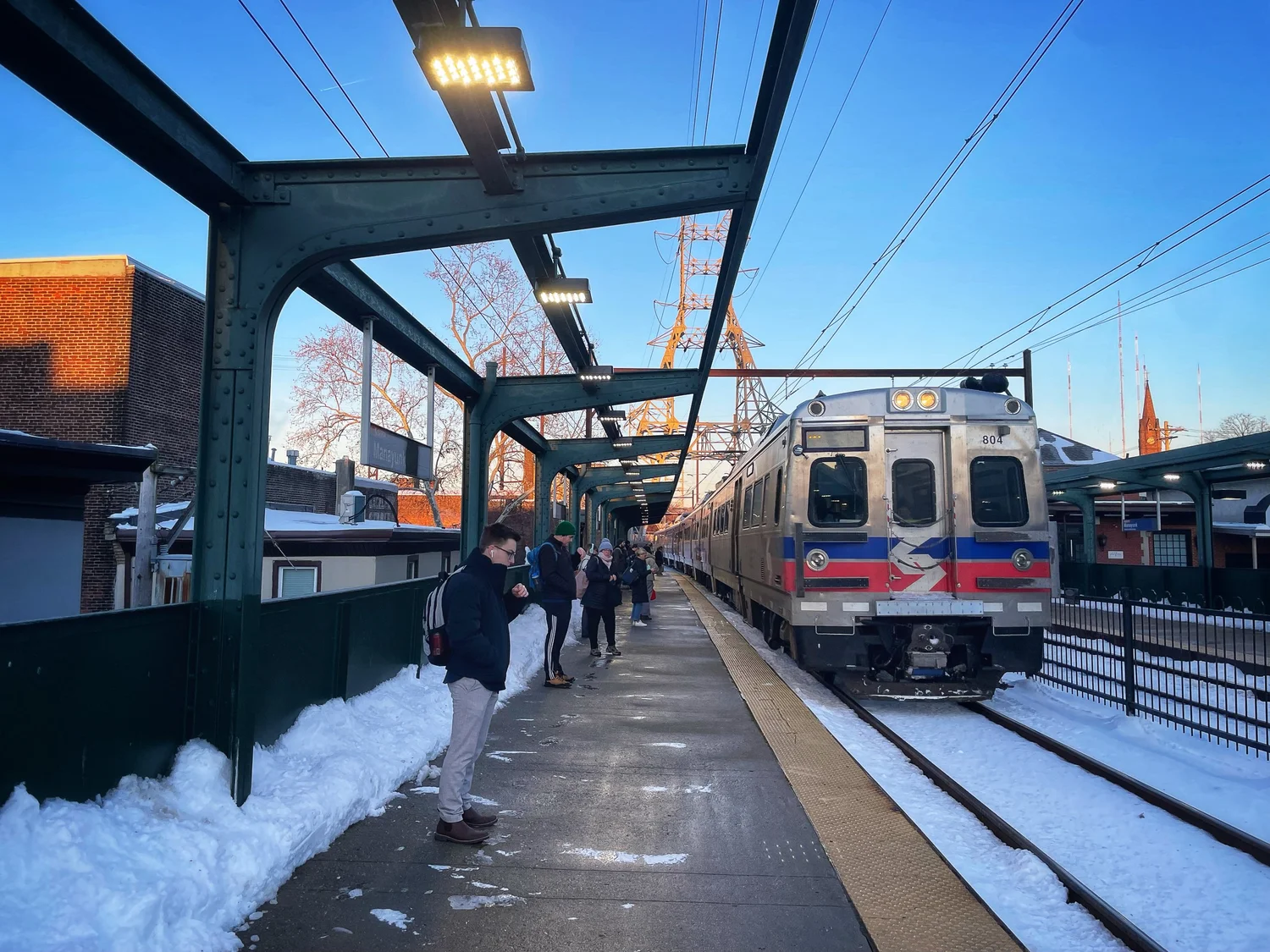 manayunk-train-platform-s2024 — Brian Biggs | words & pictures