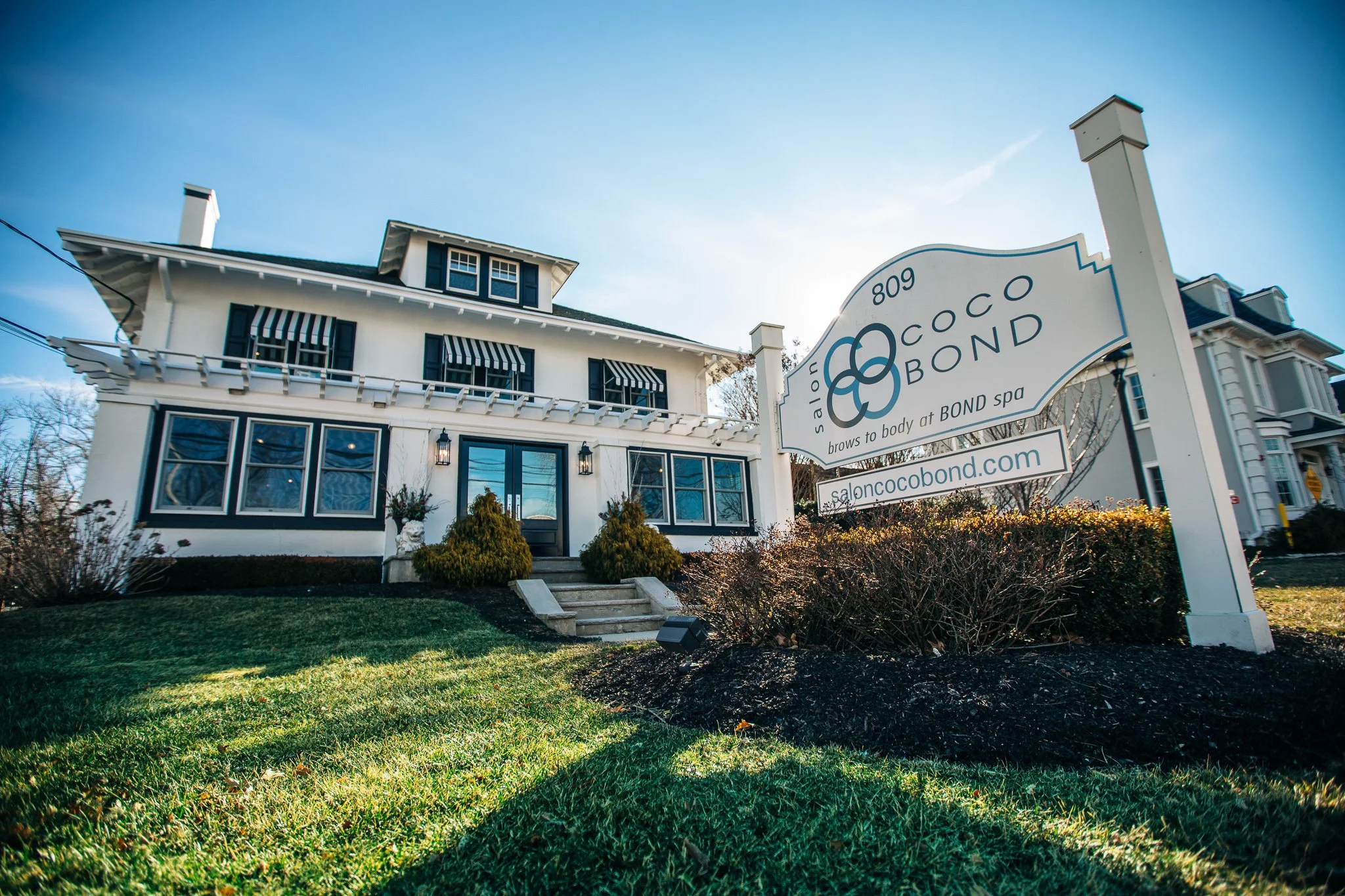 Salon Coco Bond