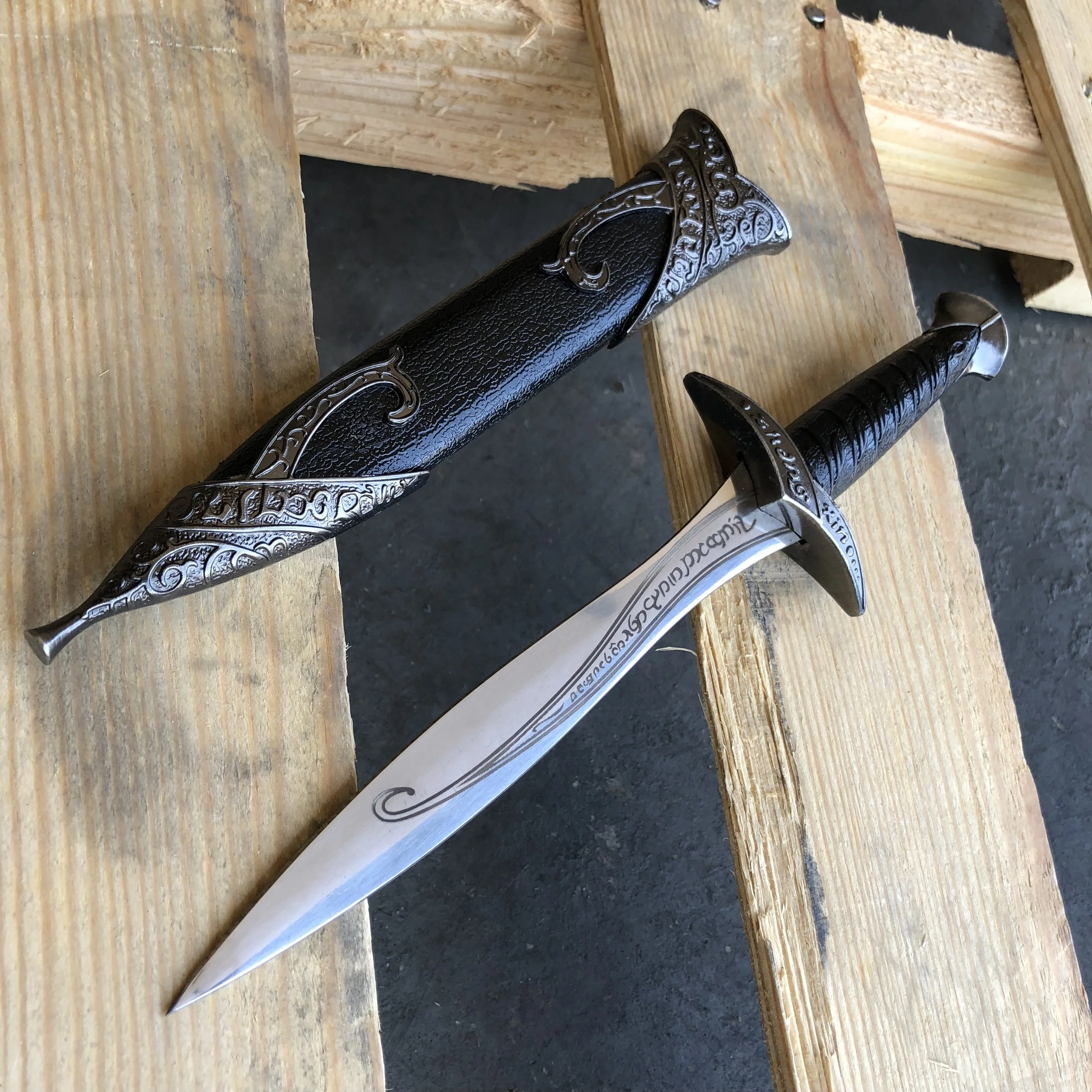 Daga Sting de Frodo (The Lord of The Rings) — Armaduras Medievales