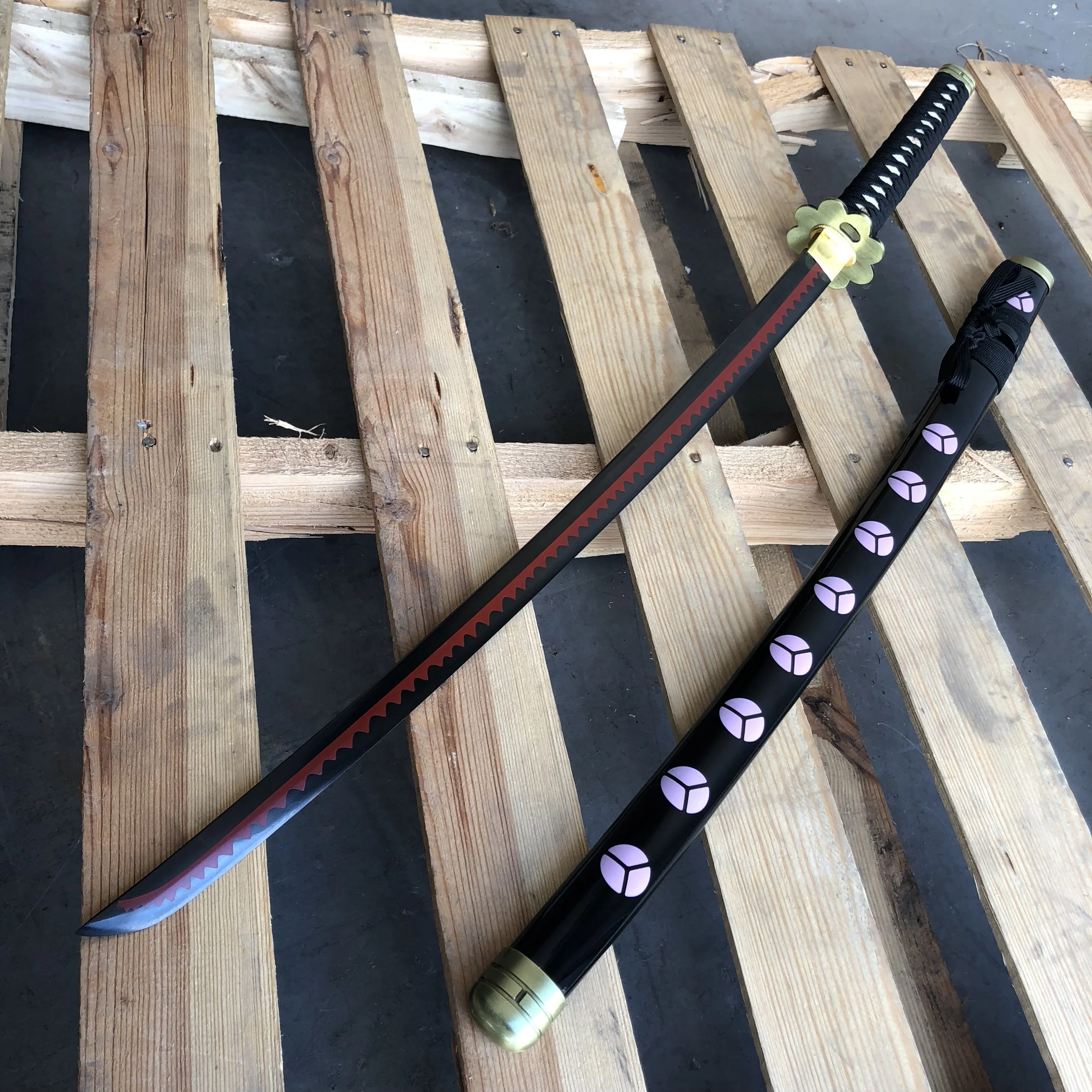 Katana Shusui Roronoa Zoro Gun MetaL (One Piece) — Armaduras Medievales