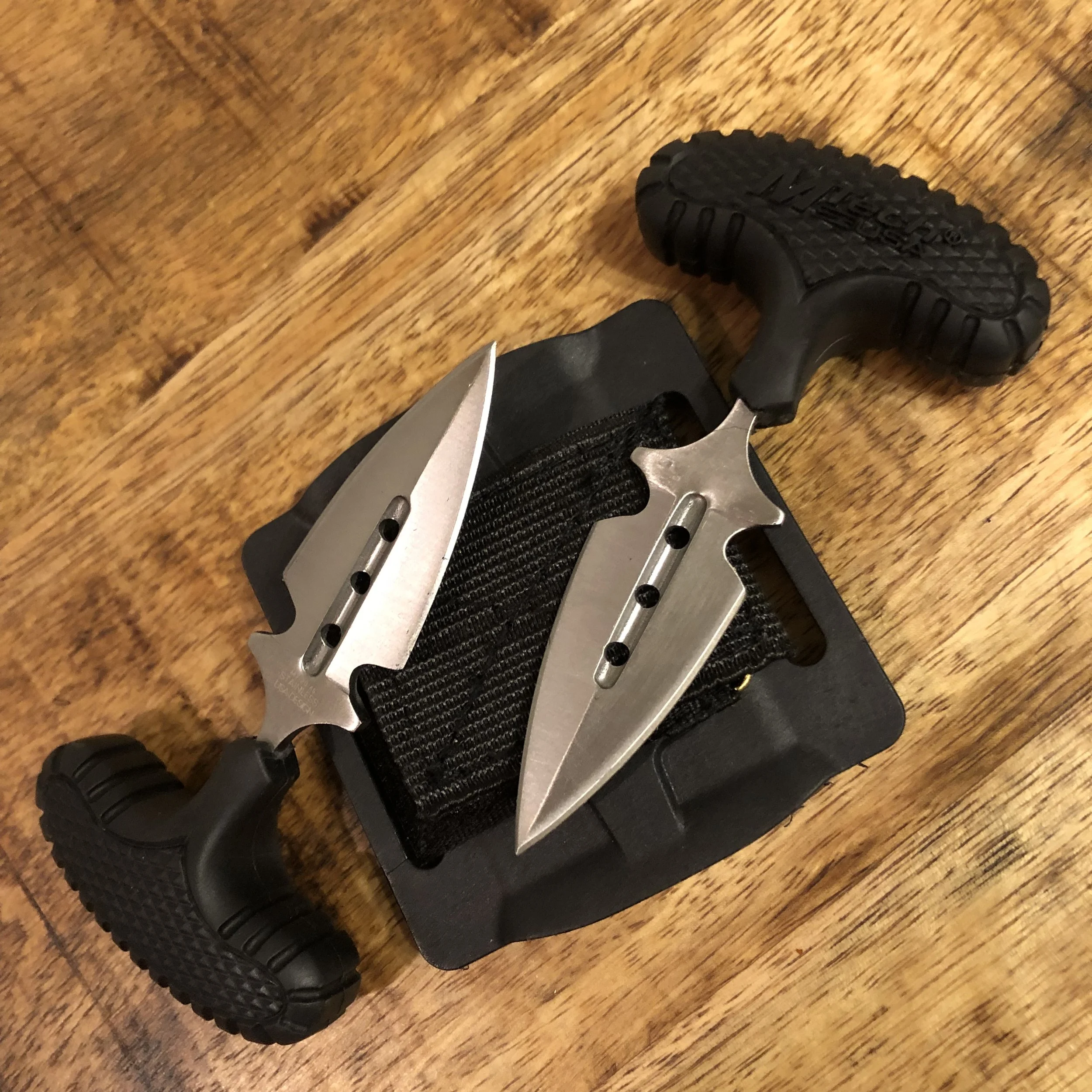 Set de Push Daggers Mtech 46 — Armaduras Medievales