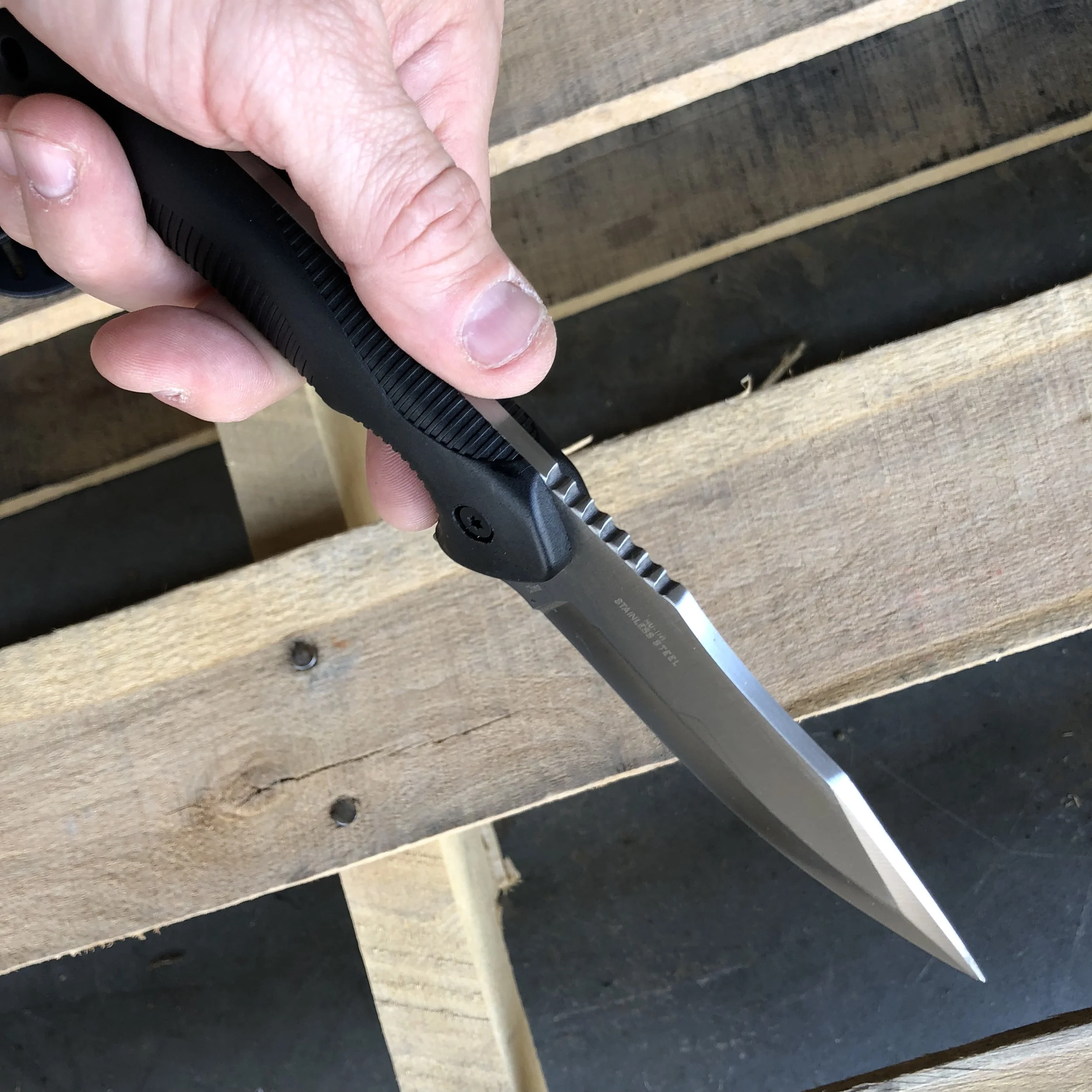 Cuchillo Con Funda Rigida Master Usa 1149 — Armaduras Medievales