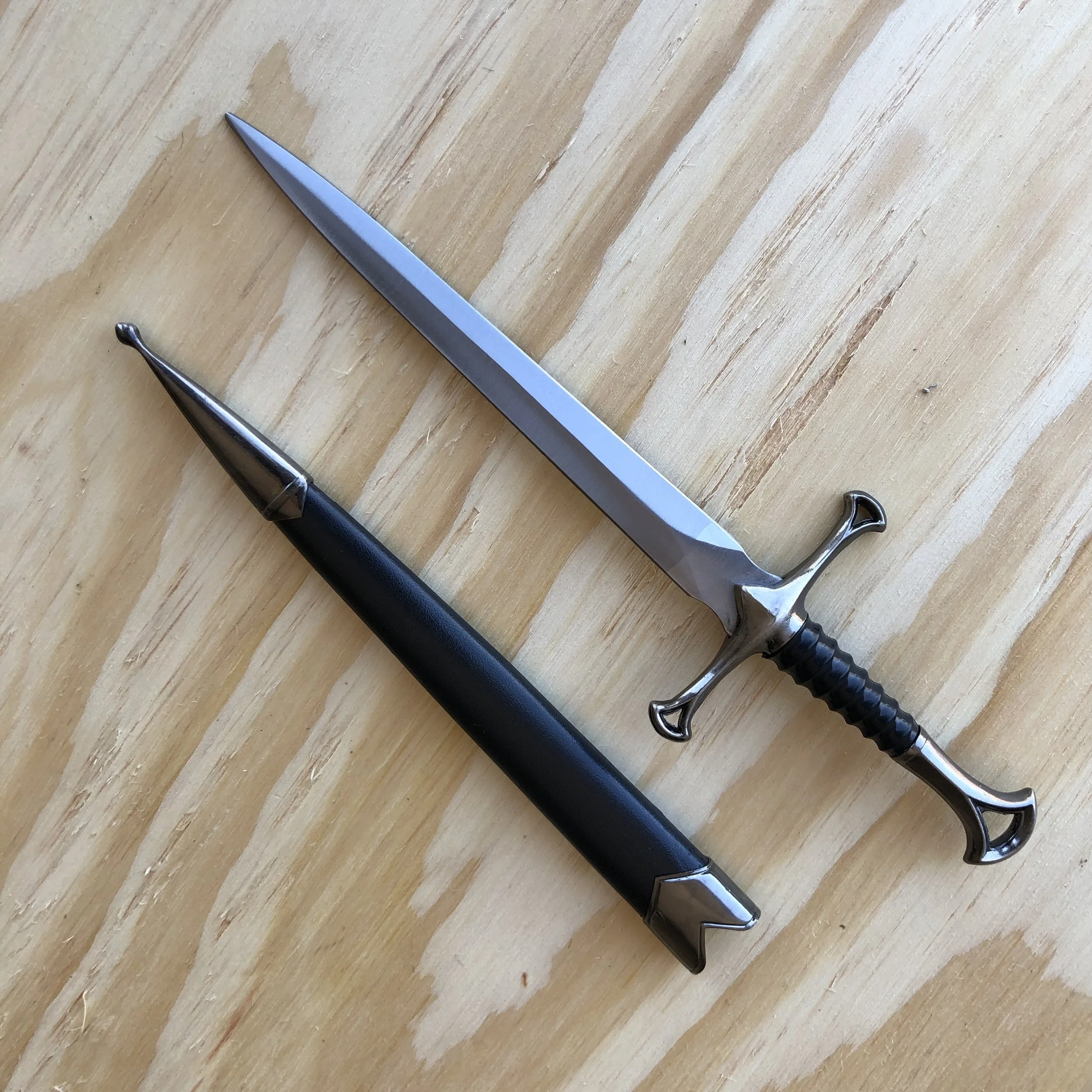 Daga Anduril Medieval (Lord of the Rings) — Armaduras Medievales