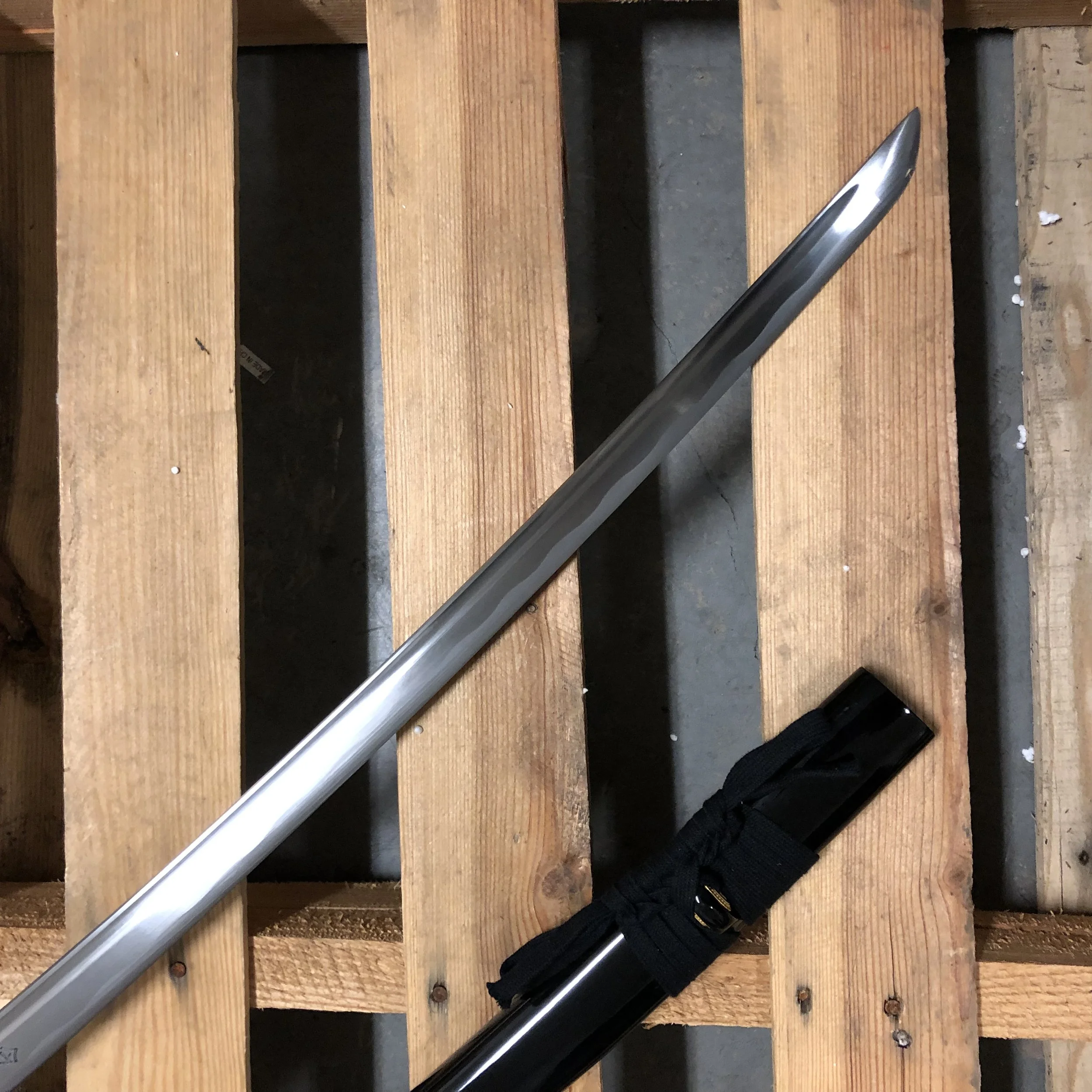 The Spit - Espada Funcional de Manganeso (Réplica Zombie Tools ...