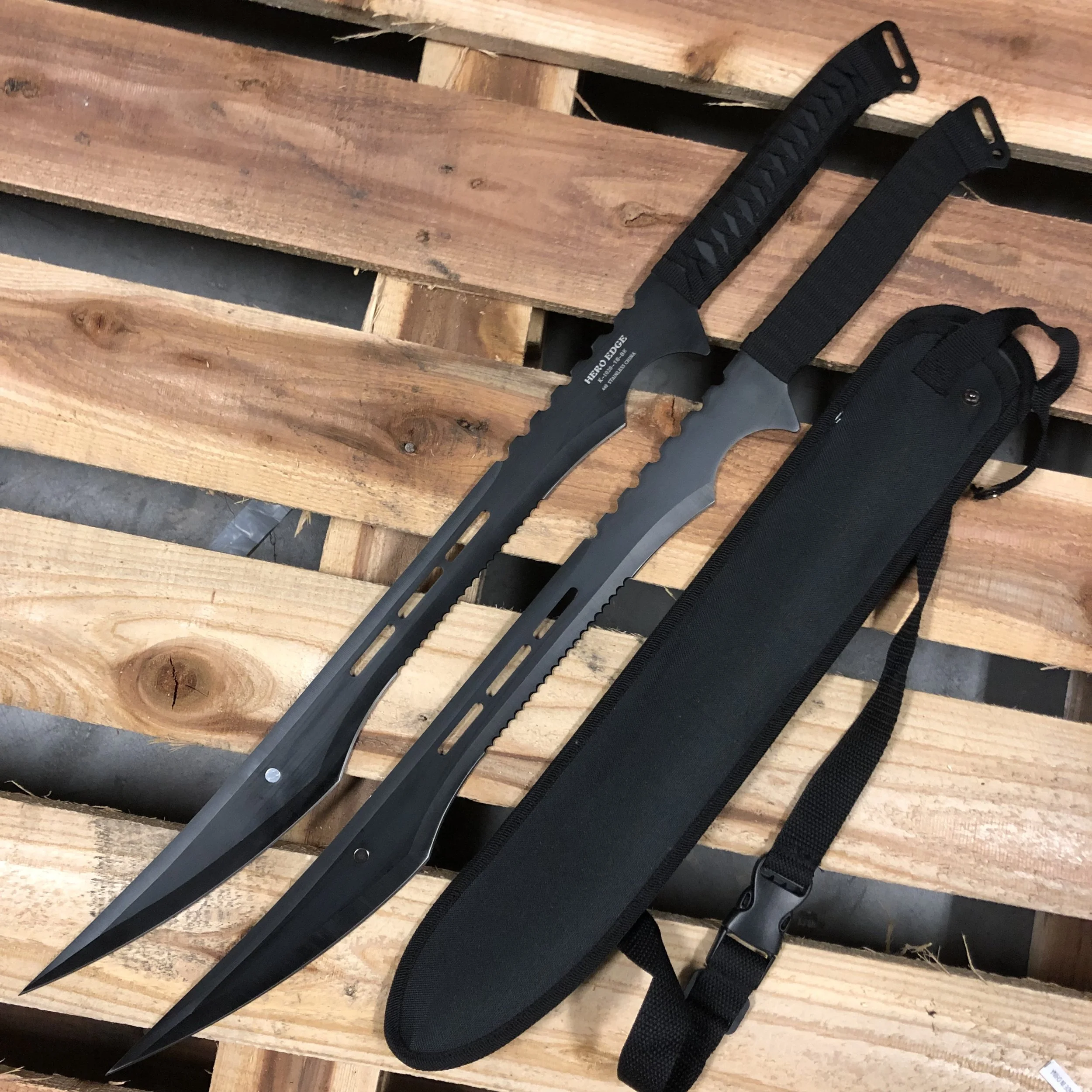 Espada Gladius Machete 61cm Rompe Cristales Funcional Filo — Armaduras ...