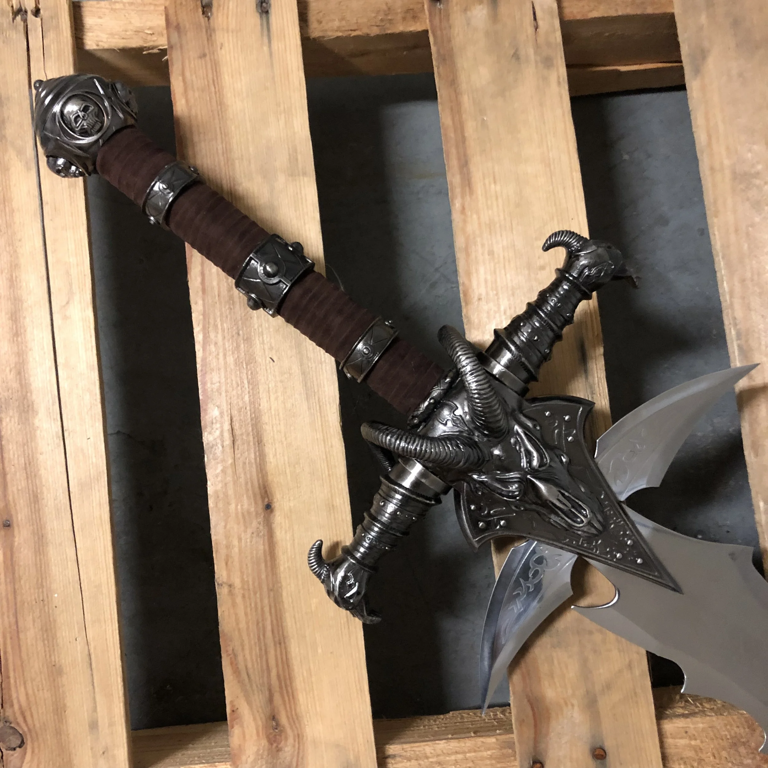 Espada Frostmourne Rey Arthas Wow 120cm World Of Warcraft — Armaduras ...