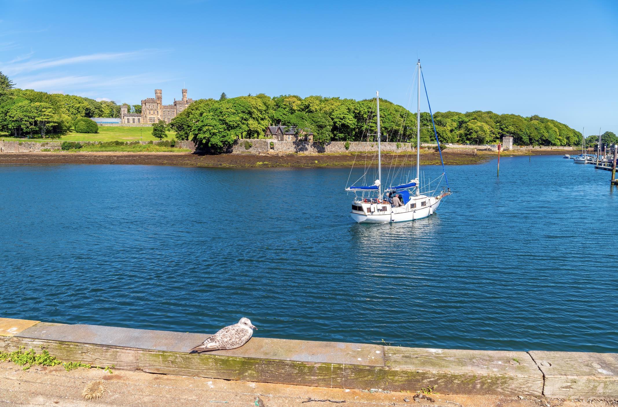 A Visitor's Guide to Getting Around Stornoway — Airtask Group