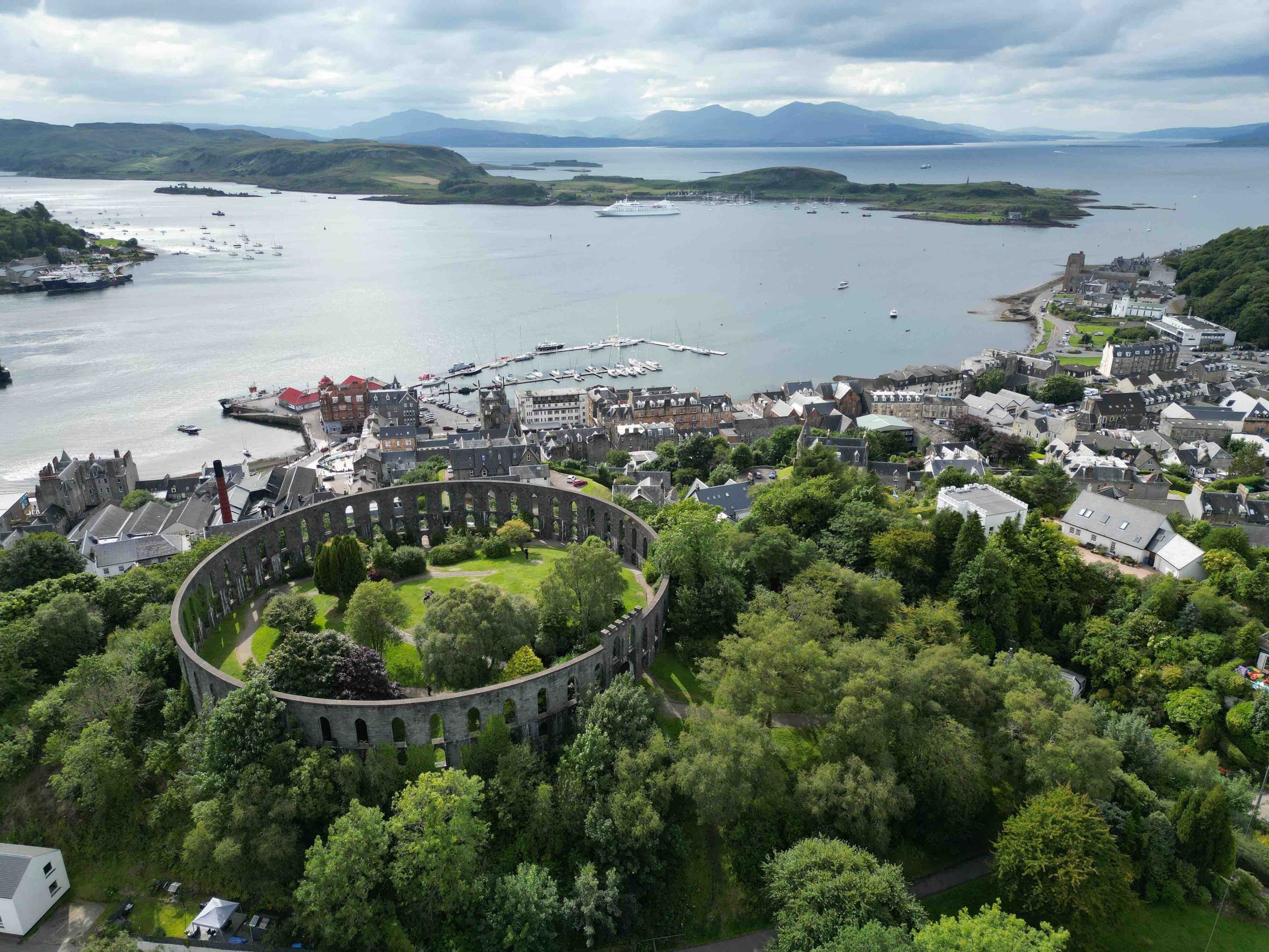 Love in Oban: The Perfect Valentine’s Getaway in Scotland — Airtask Group