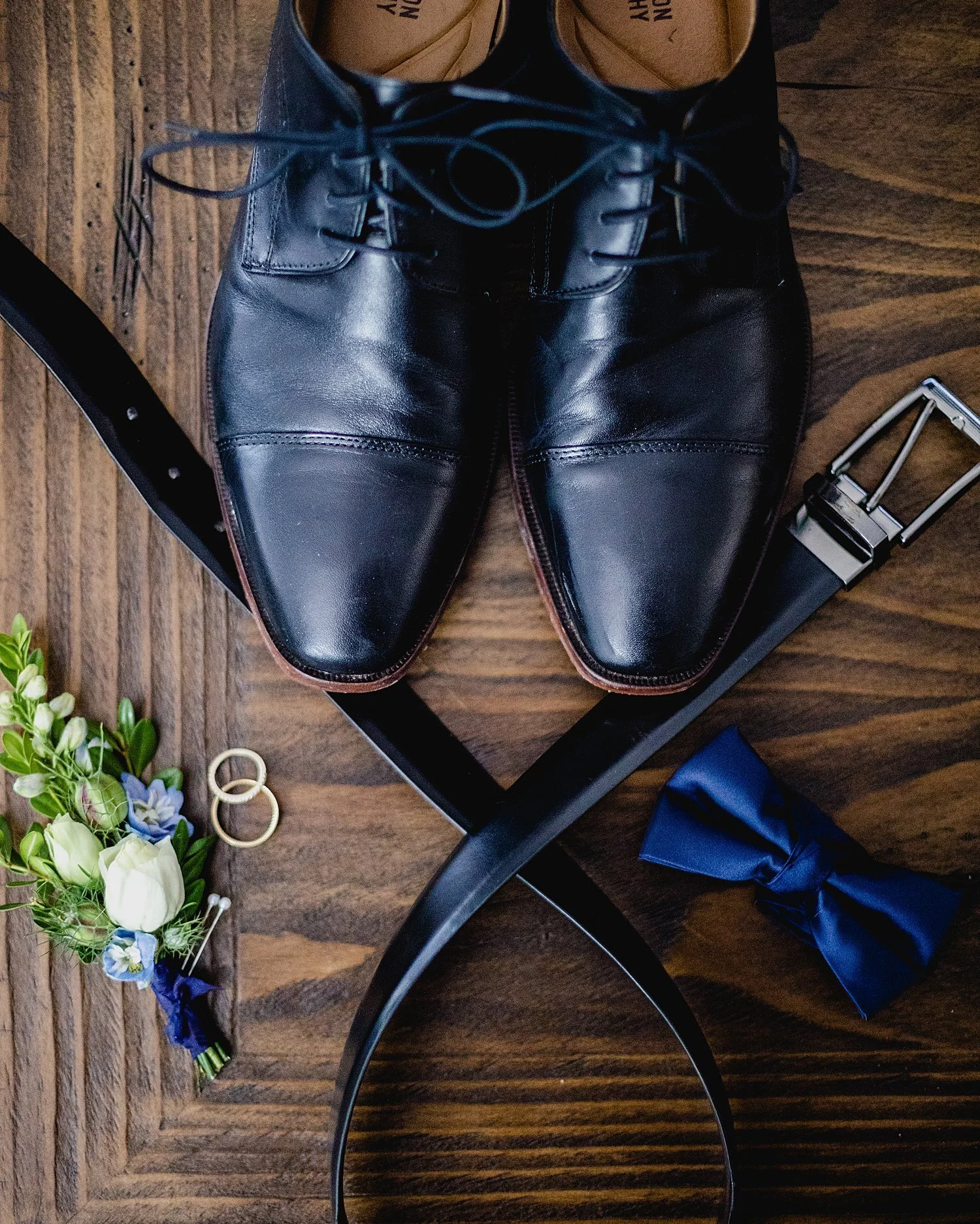 A Summer Wedding at the Old White Chapel and Waupoos Winery — Holly ...