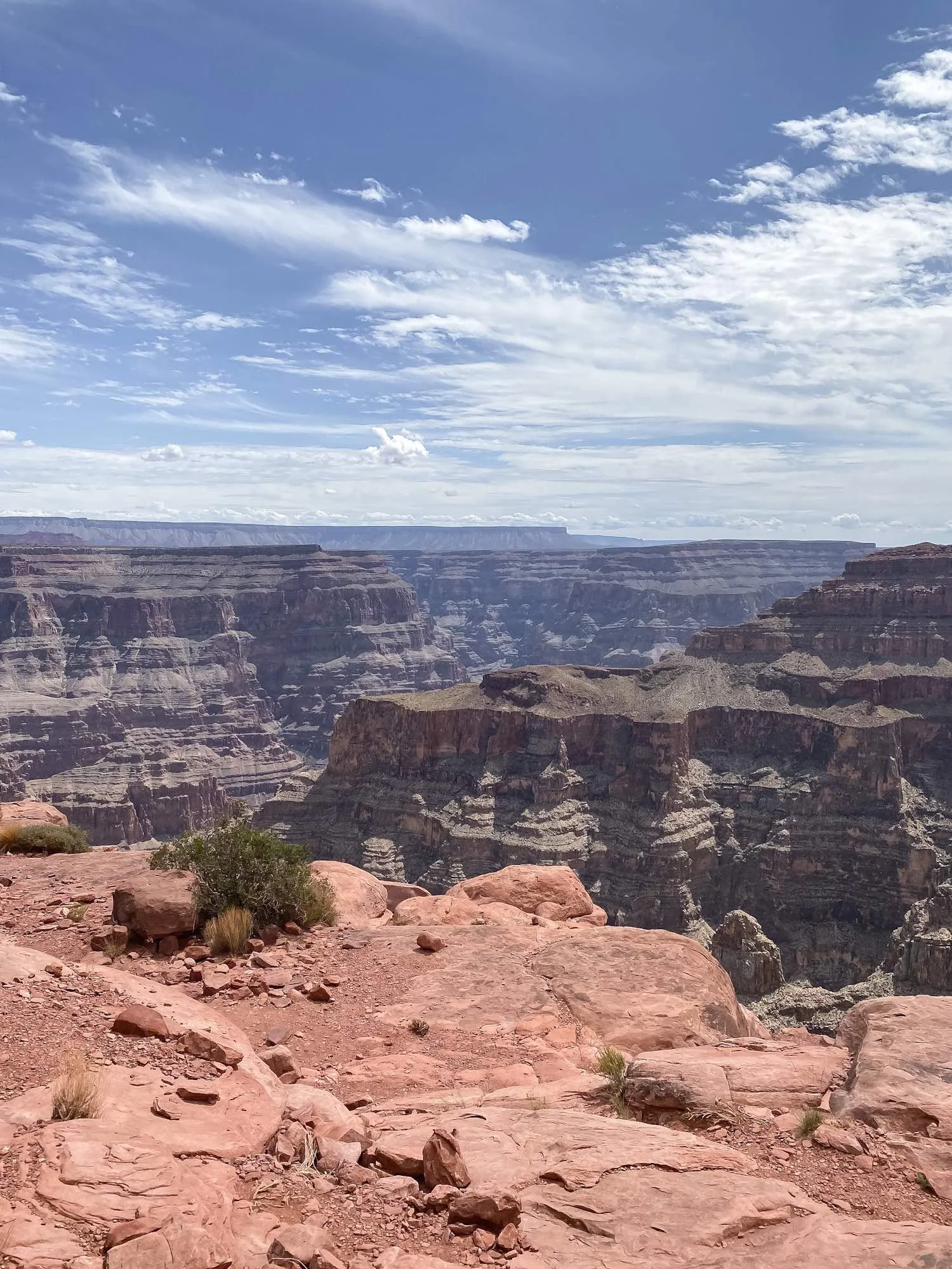 What to Wear to The Grand Canyon (Outfit Ideas for Women to Copy)