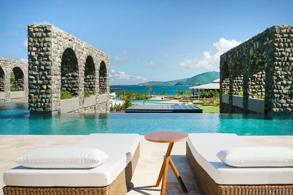Here’s How You Can Book Day Passes at Luxury Hotels Around the World