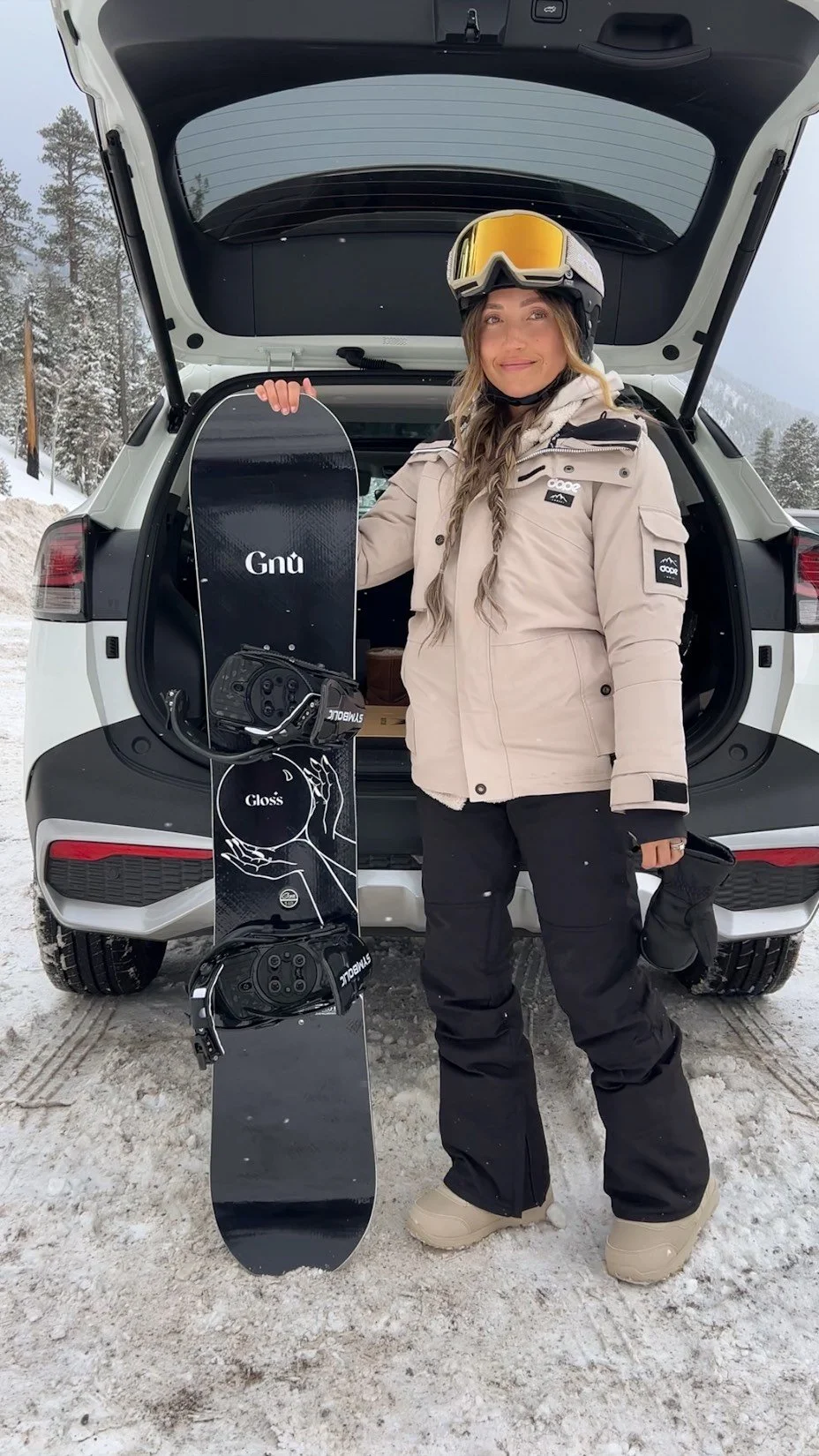 Cute Women’s Snowboarding Outfits You’ll Want to Copy