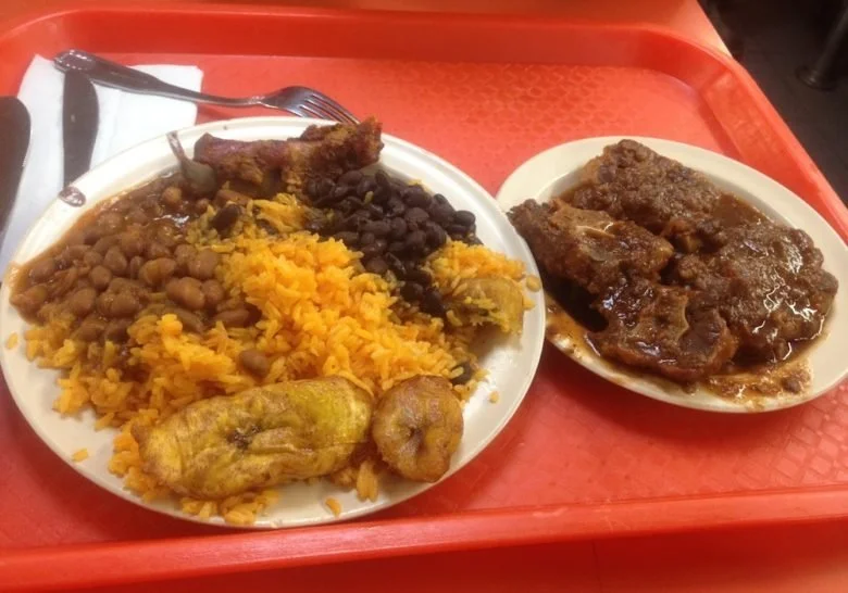 The 12 Best Places to Eat in Times Square on a Budget