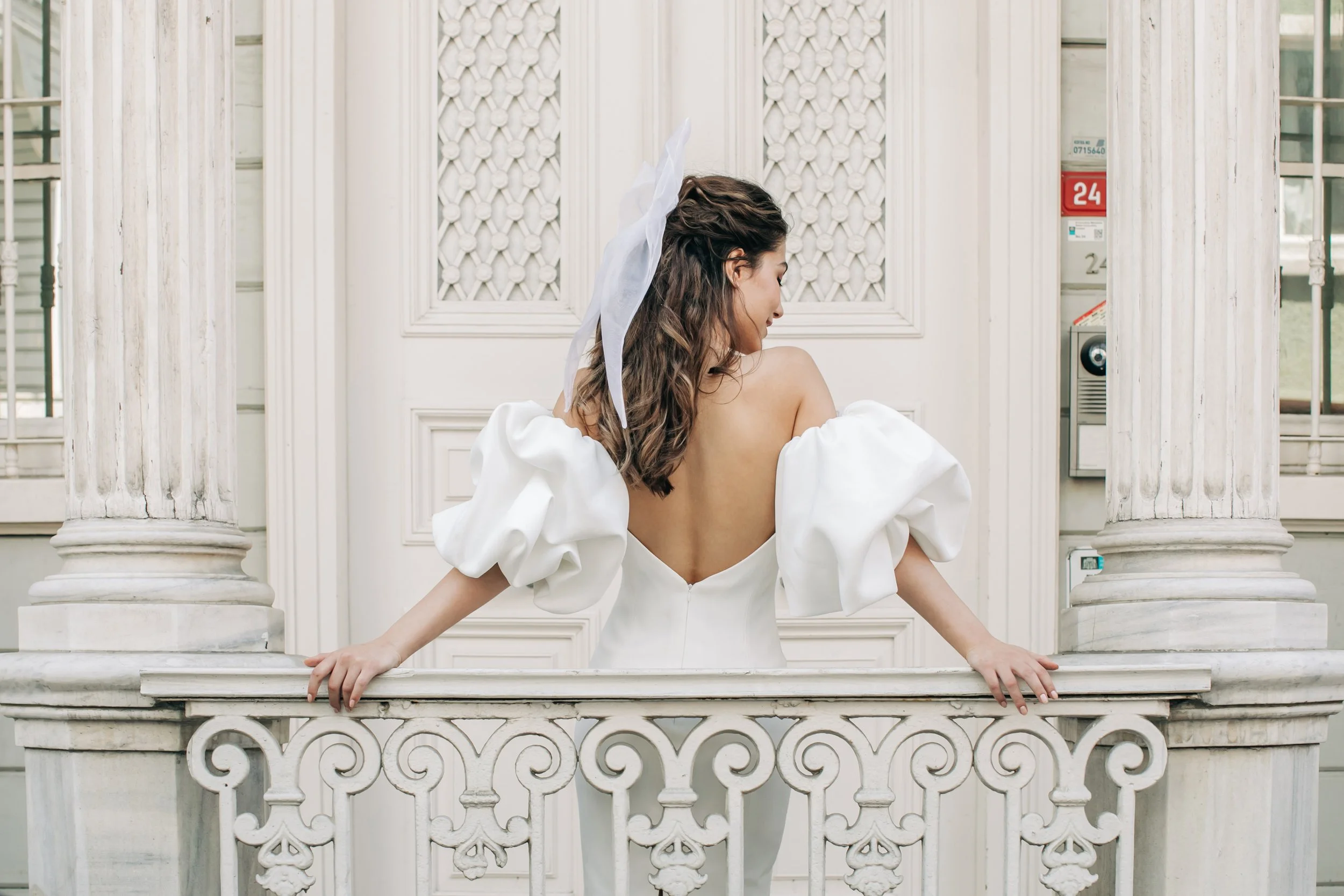 Hello Bride | Minimal and Simple Wedding Dresses | 2023 Wedding Dress ...