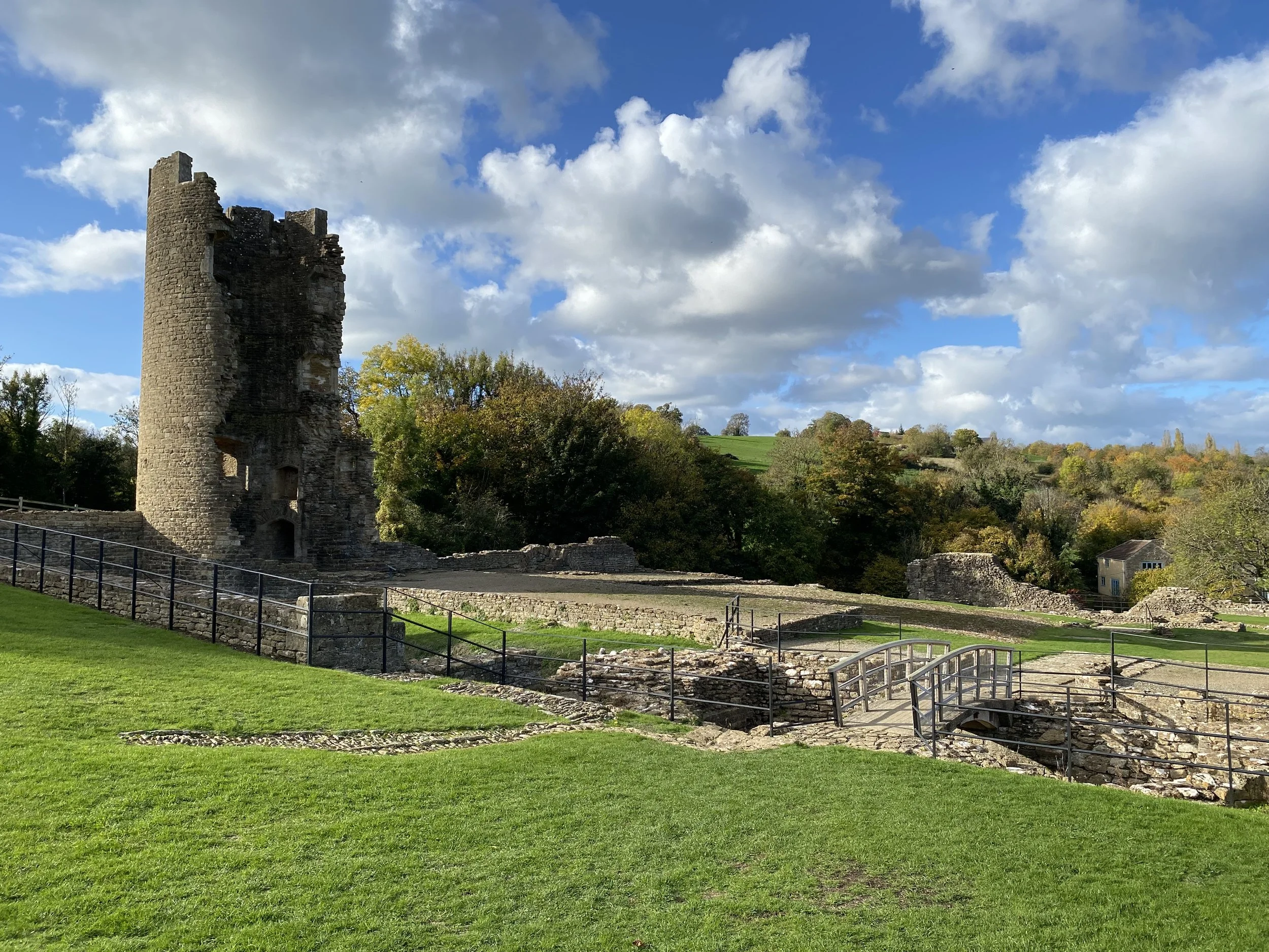 Farleigh Hungerford Castle — Through the Bookshelf