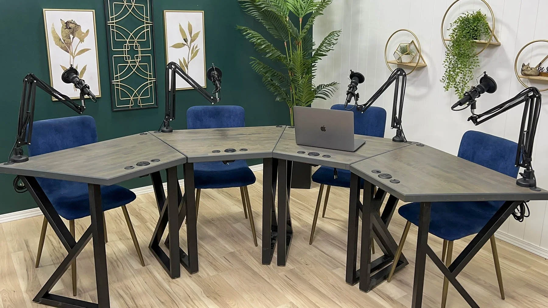Podcast Tables Shop