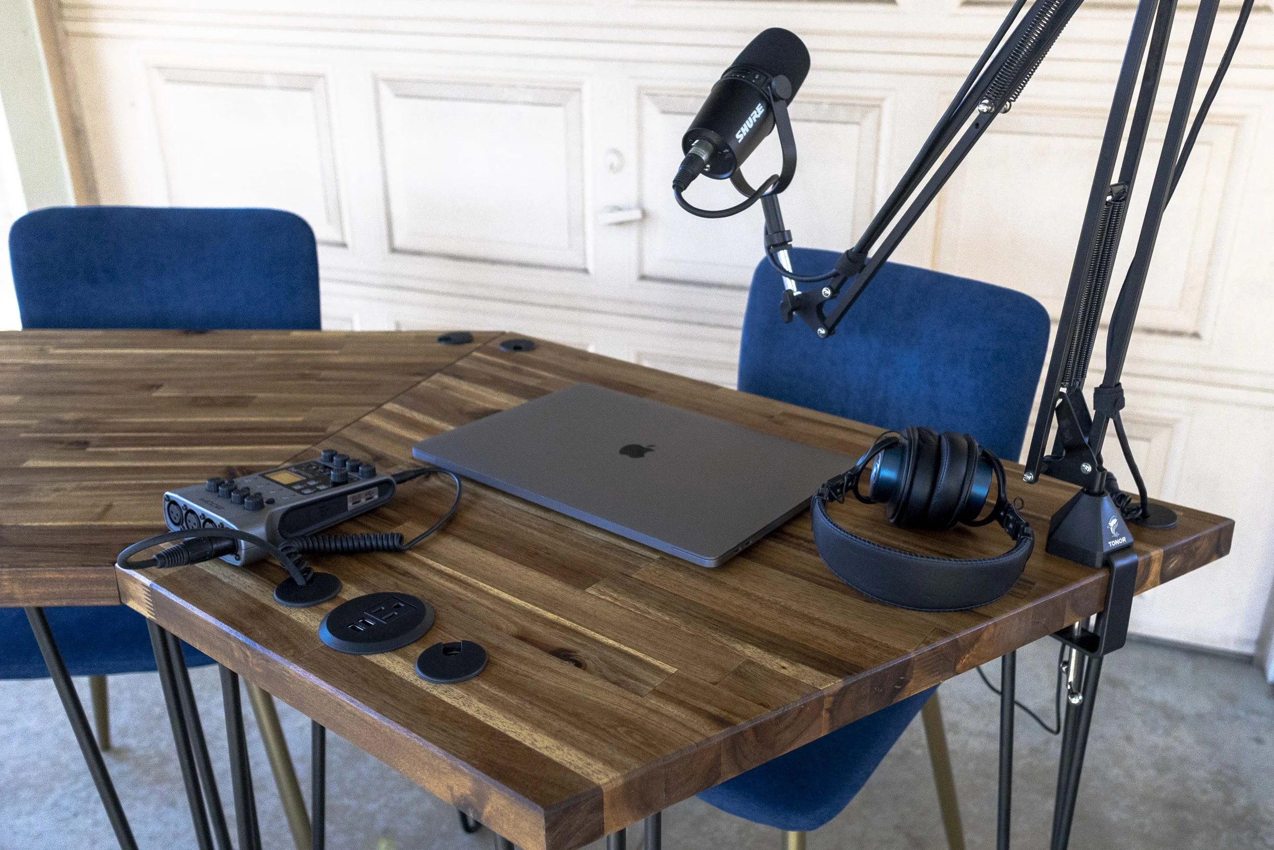 Podcast Tables Shop