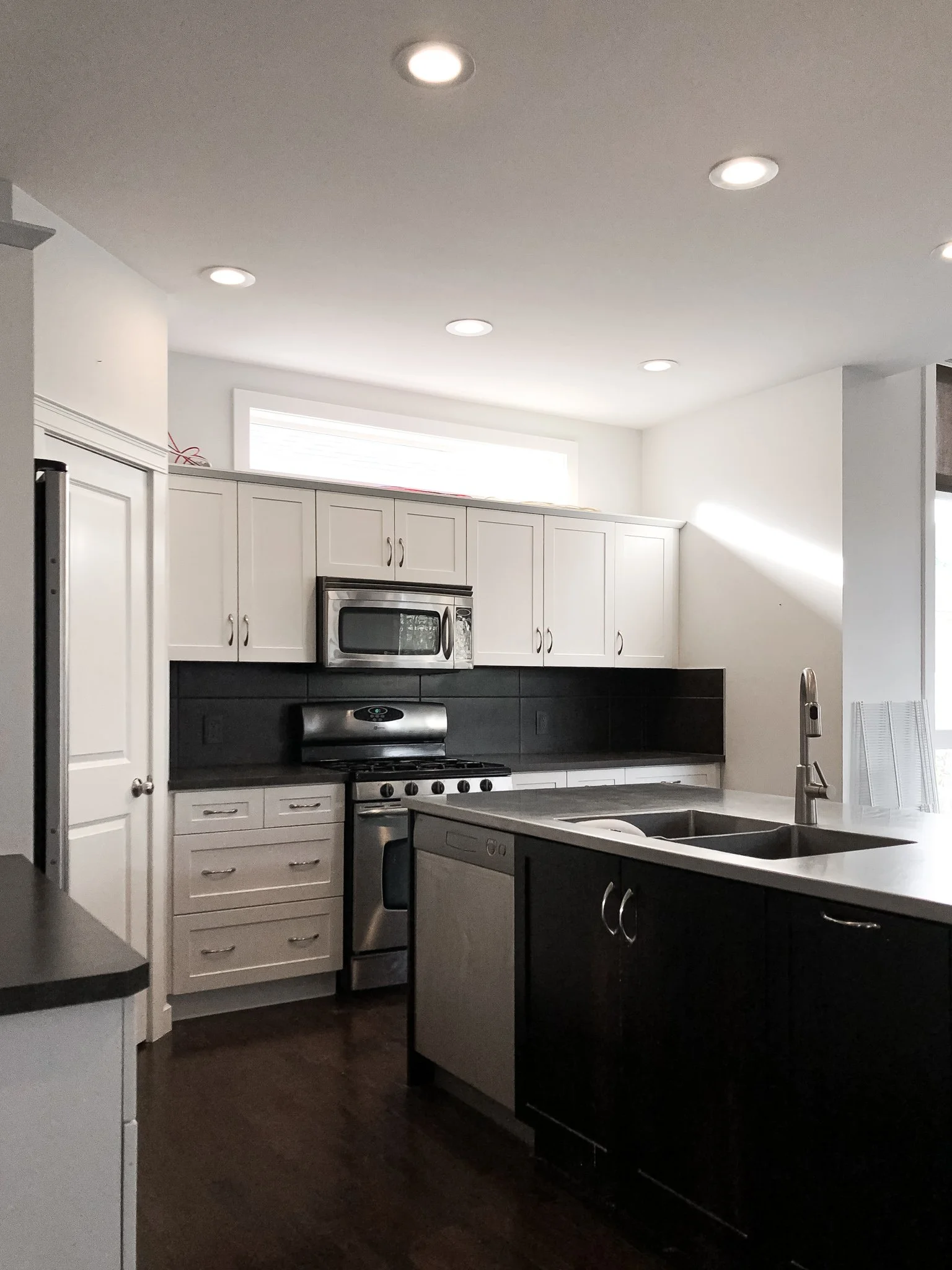 Nyla Free Designs Inc. - Before & After: Nyla's Kitchen Overhaul