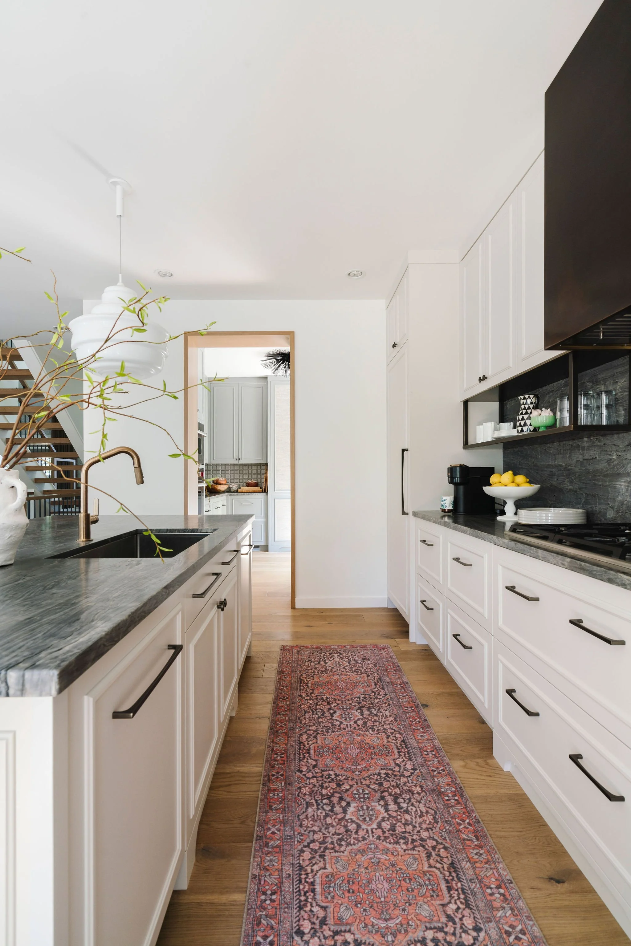 Nyla Free Designs Inc. - Before & After: Nyla's Kitchen Overhaul