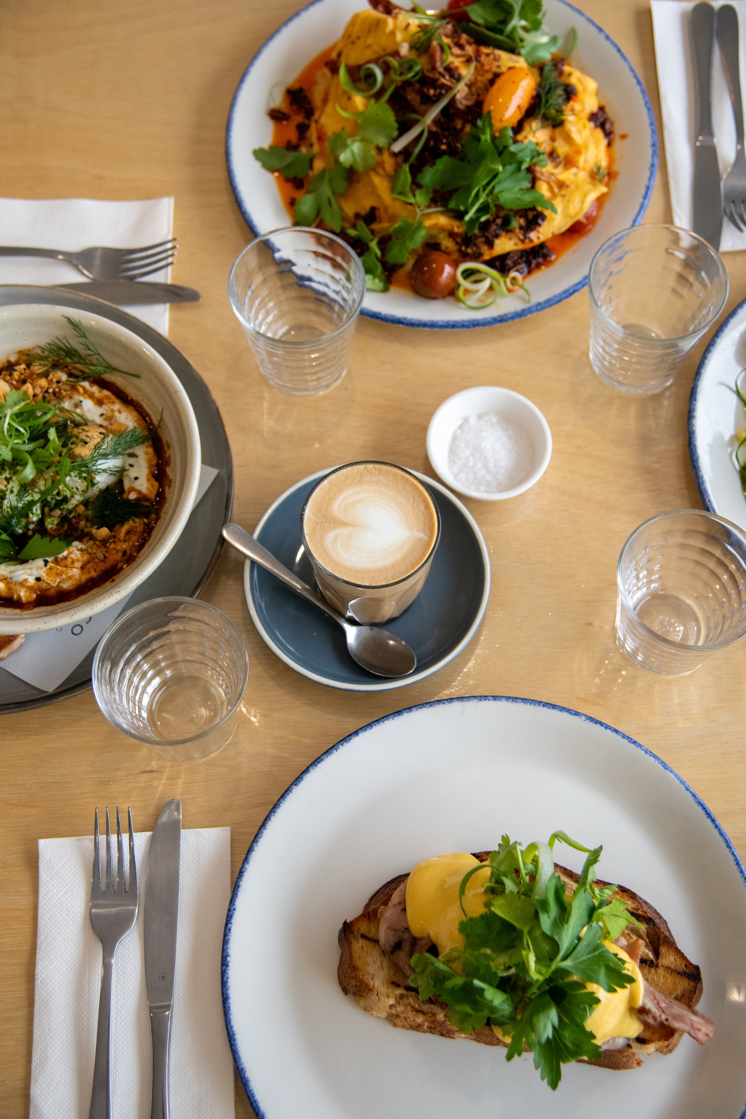 Contact 3 — ALBERT & CO