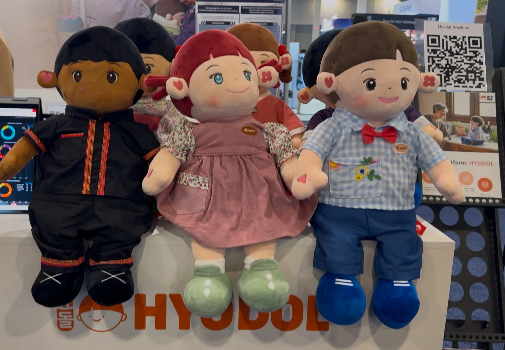 BEST AI PERSONAL ROBOTS I SAW AT CES 2025! — Eric J. Kuhns