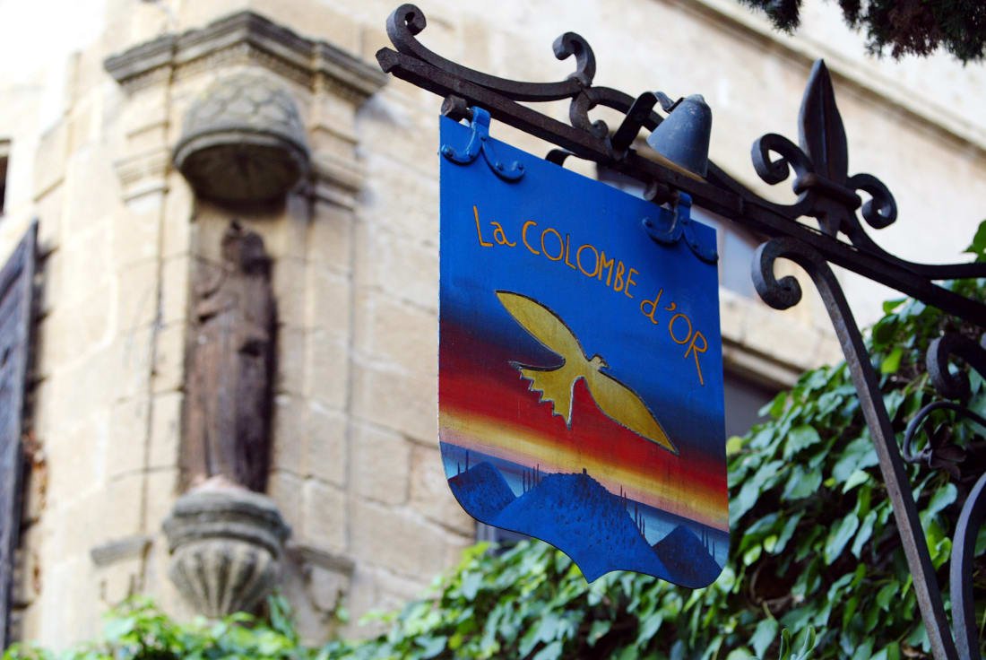 Inside La Colombe d’Or : The Grand Salon of the South of France — Komos ...