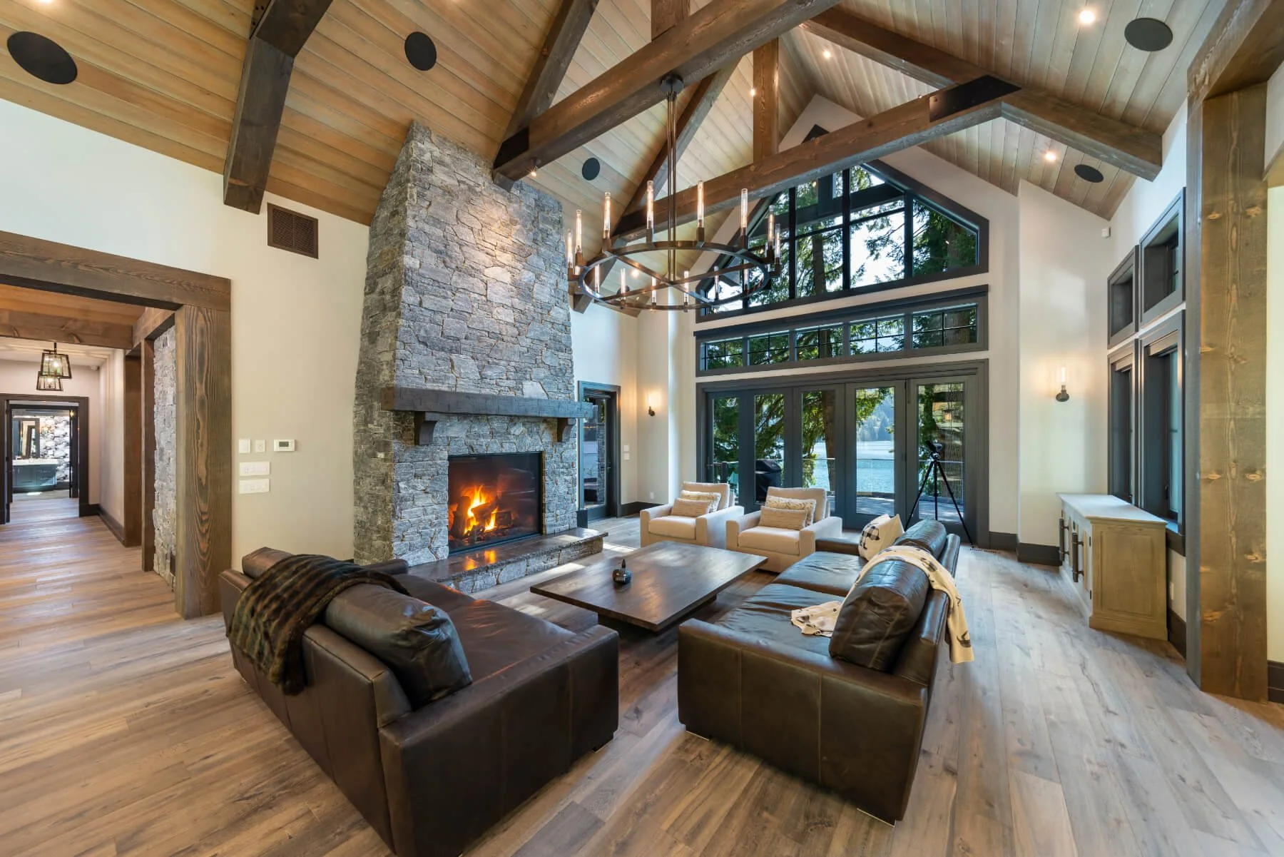 Lake House Mountain Style Bronson Design