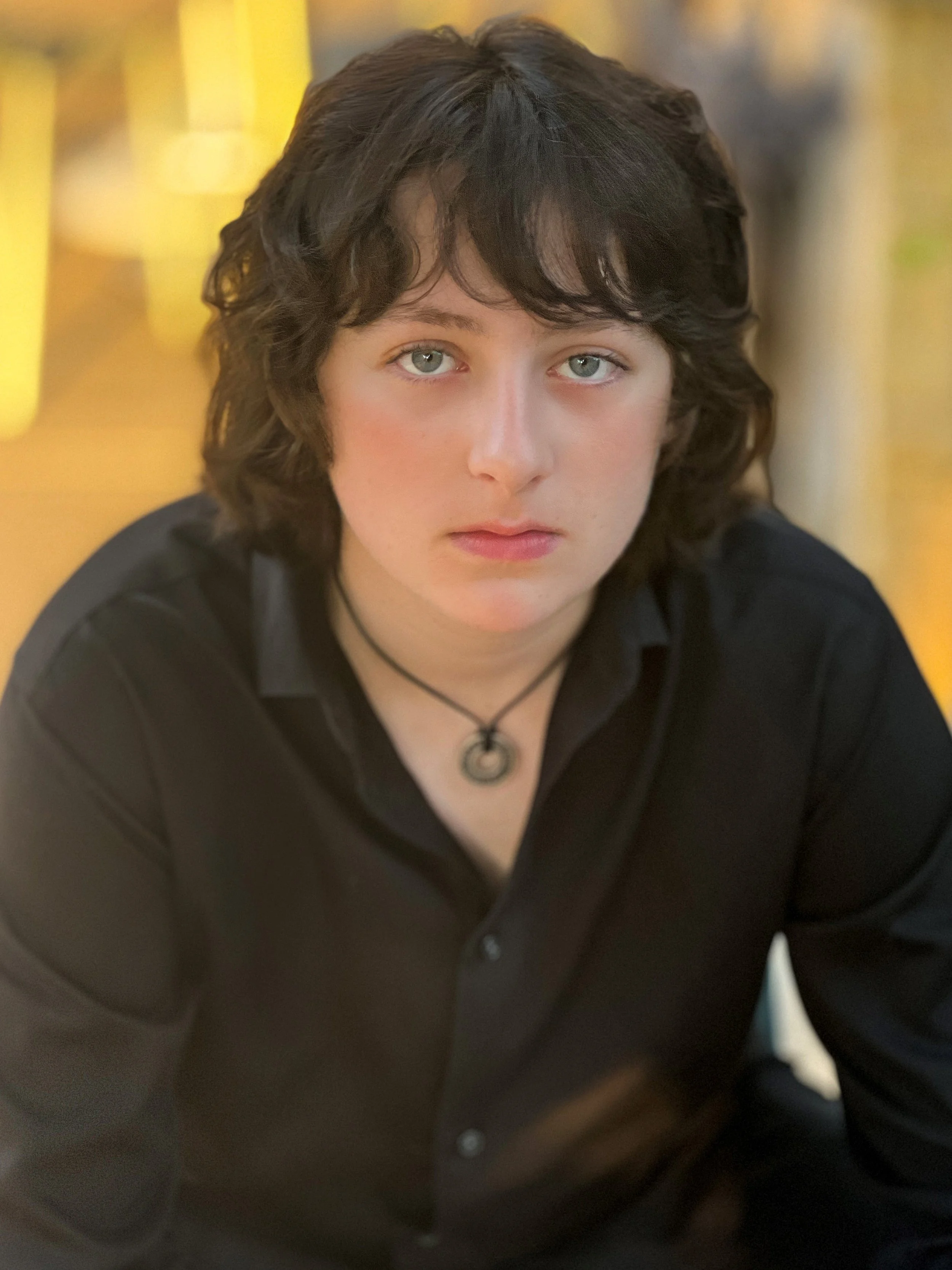 Singer — Simon Val