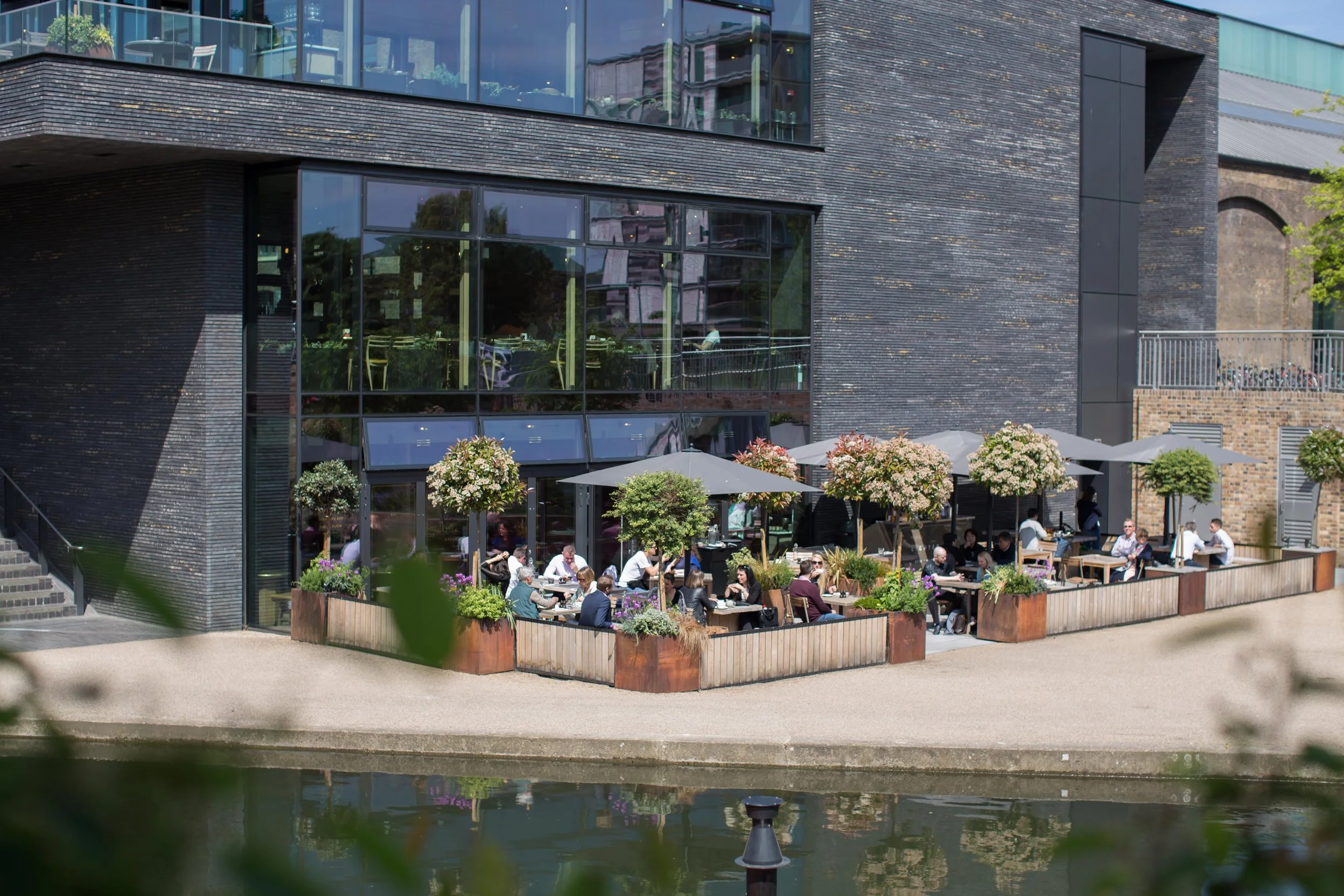 Canal Side Bar, King's Cross - The Lighterman — The Lighterman King's Cross