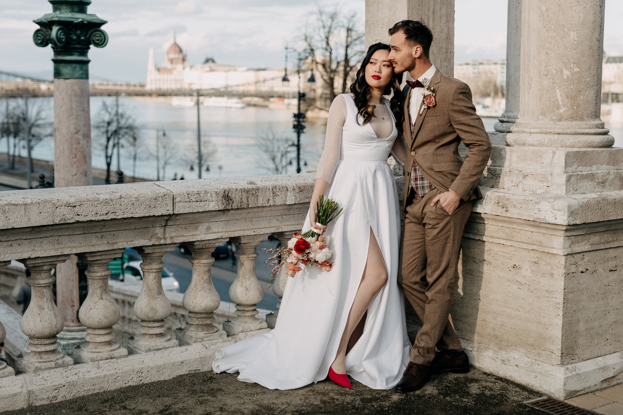 Modern minimal — MONA