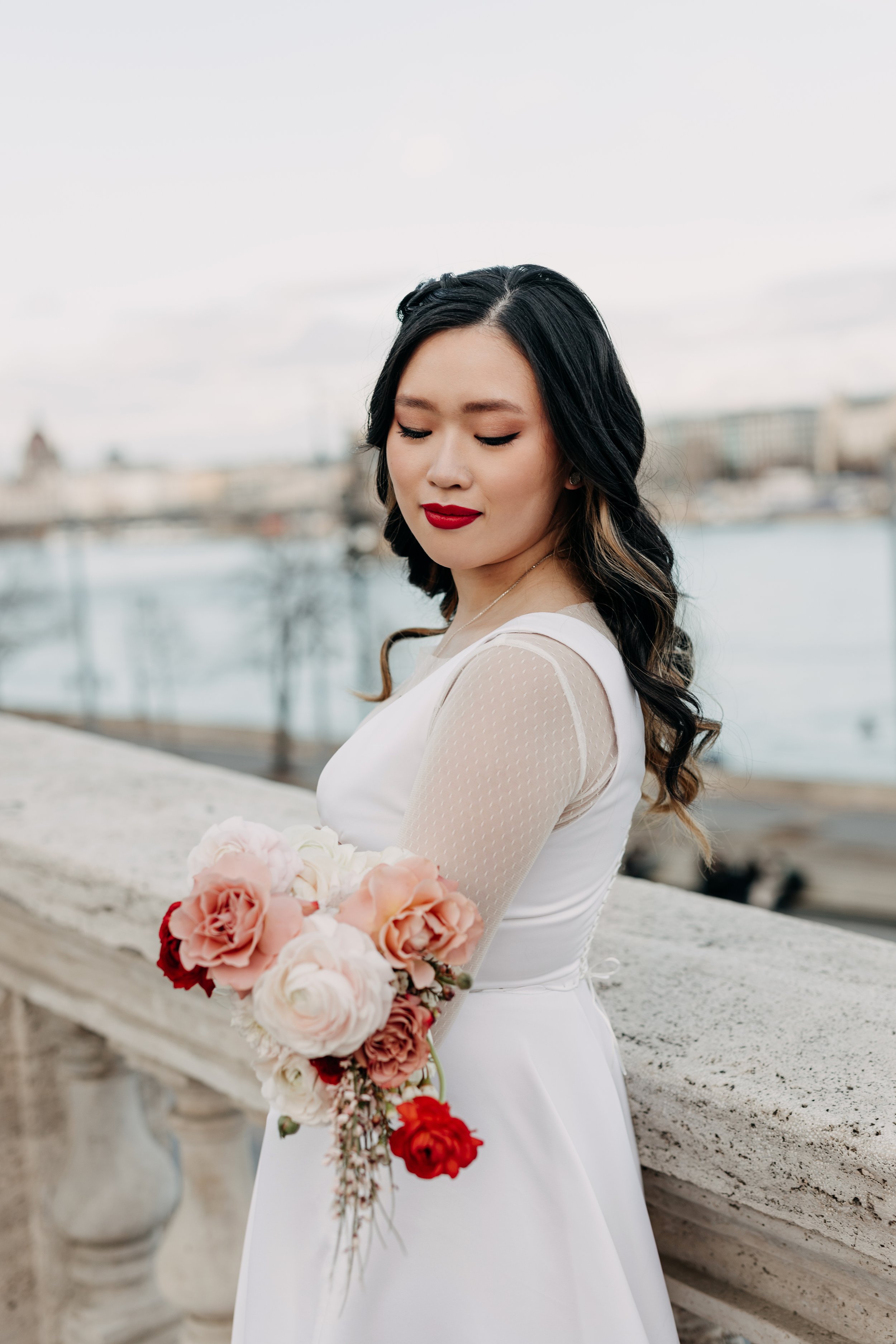 Modern minimal — MONA