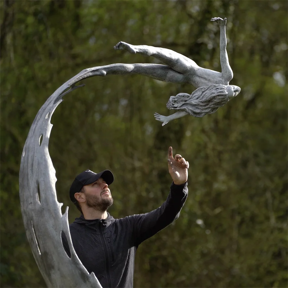 BIOGRAPHY — IAN EDWARDS