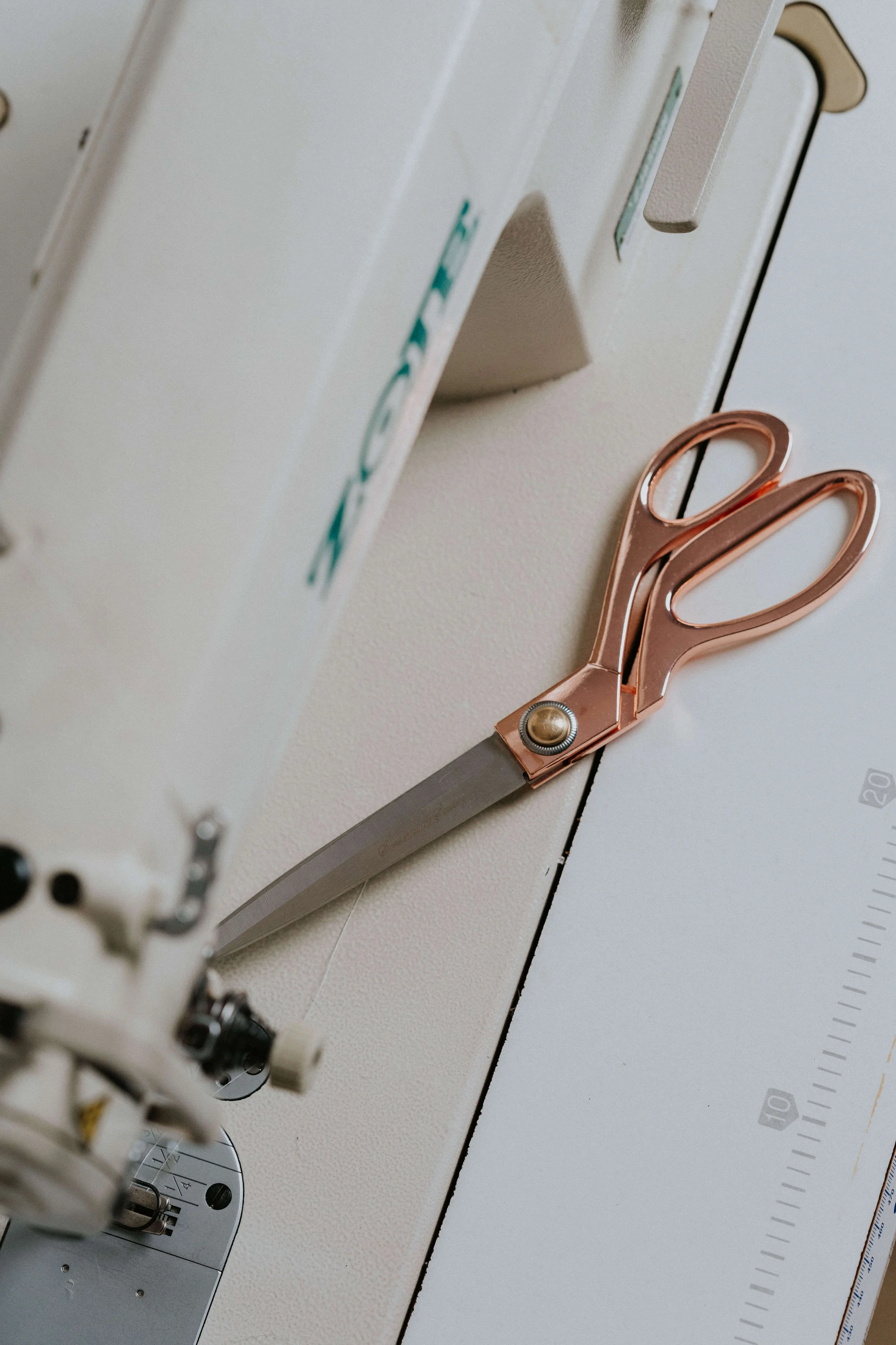 Retractable Tape Measure — Sensational Sewing