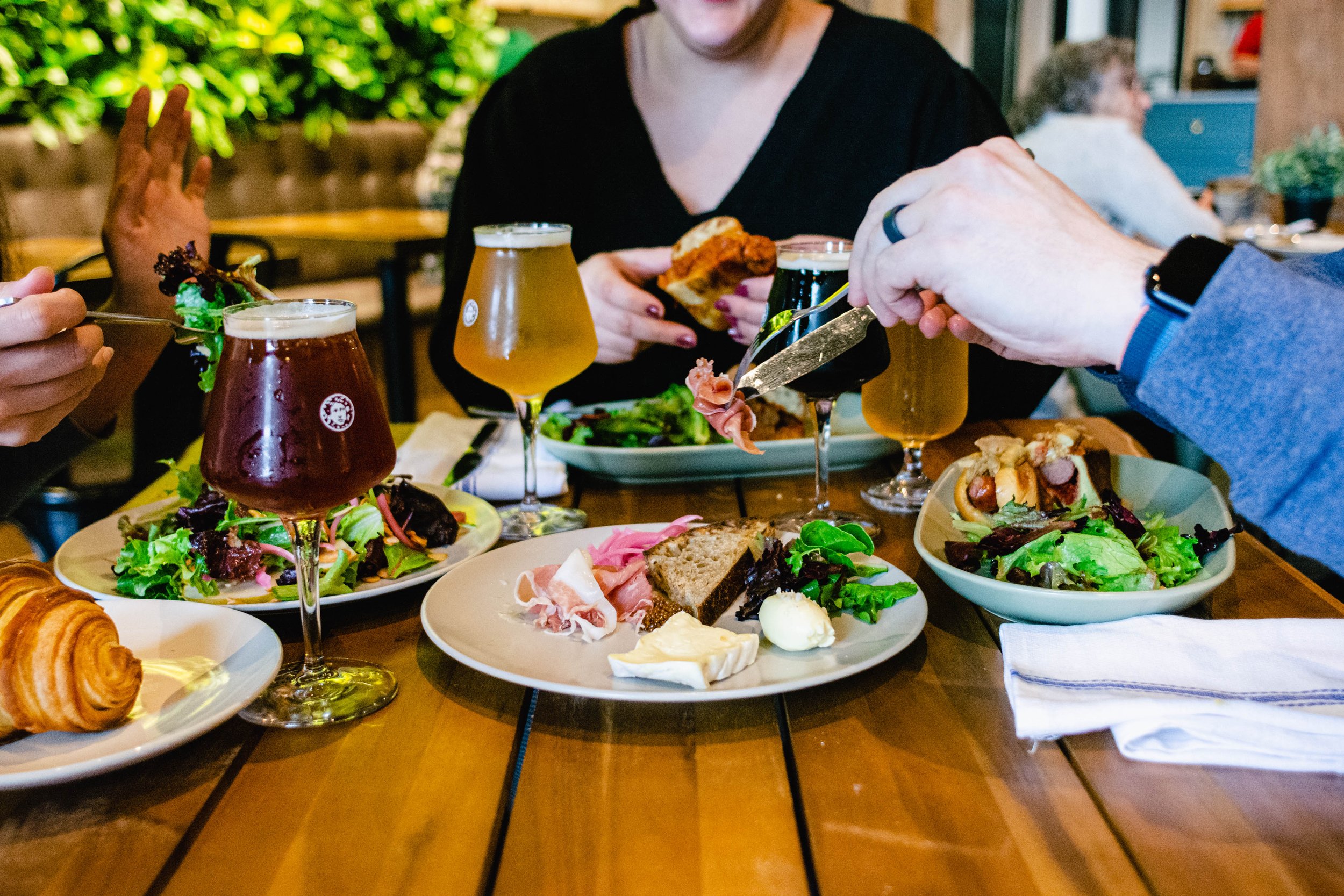 Wild Hare Restaurant & Brewery