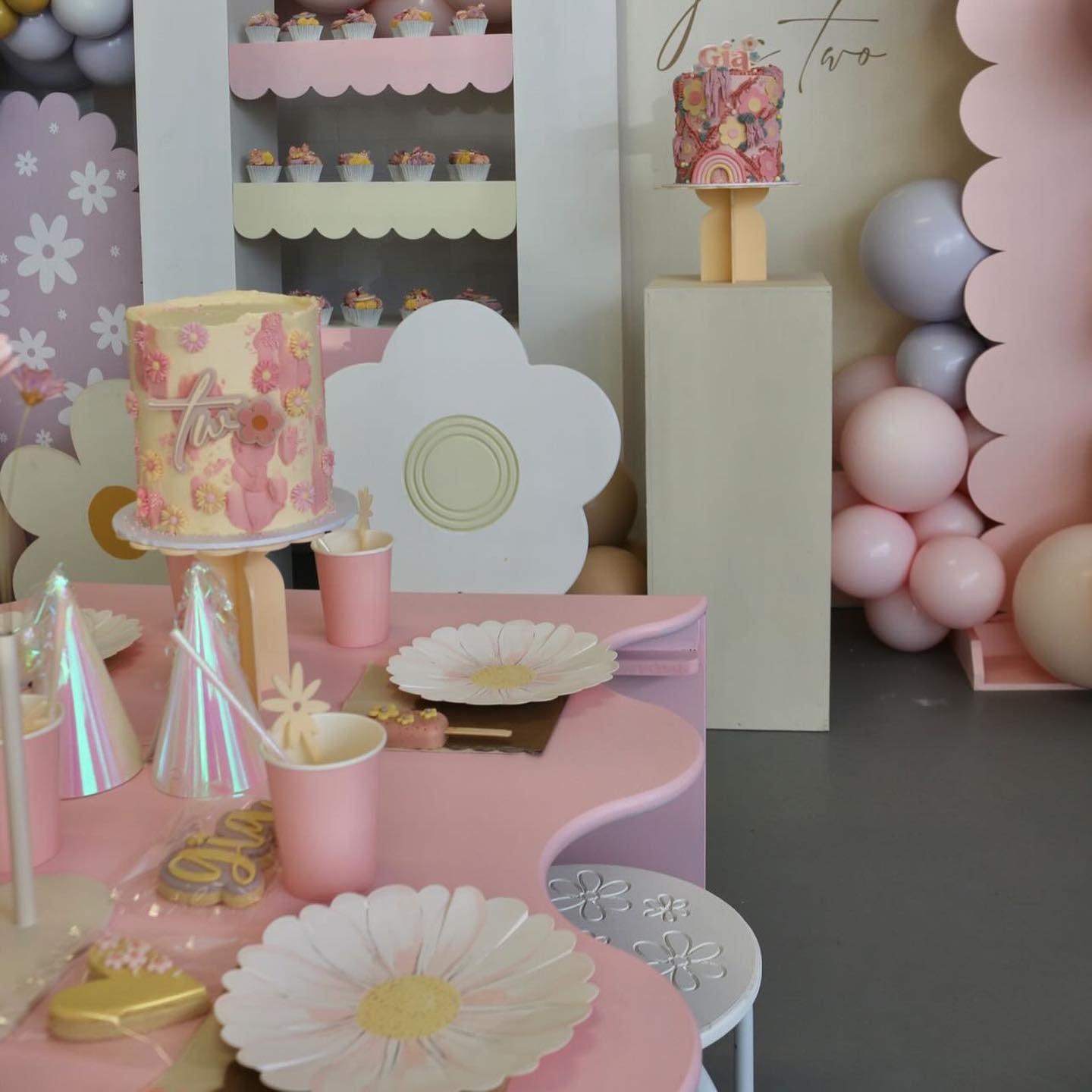 Pink Wavy Tables. — Blanc on Briggs