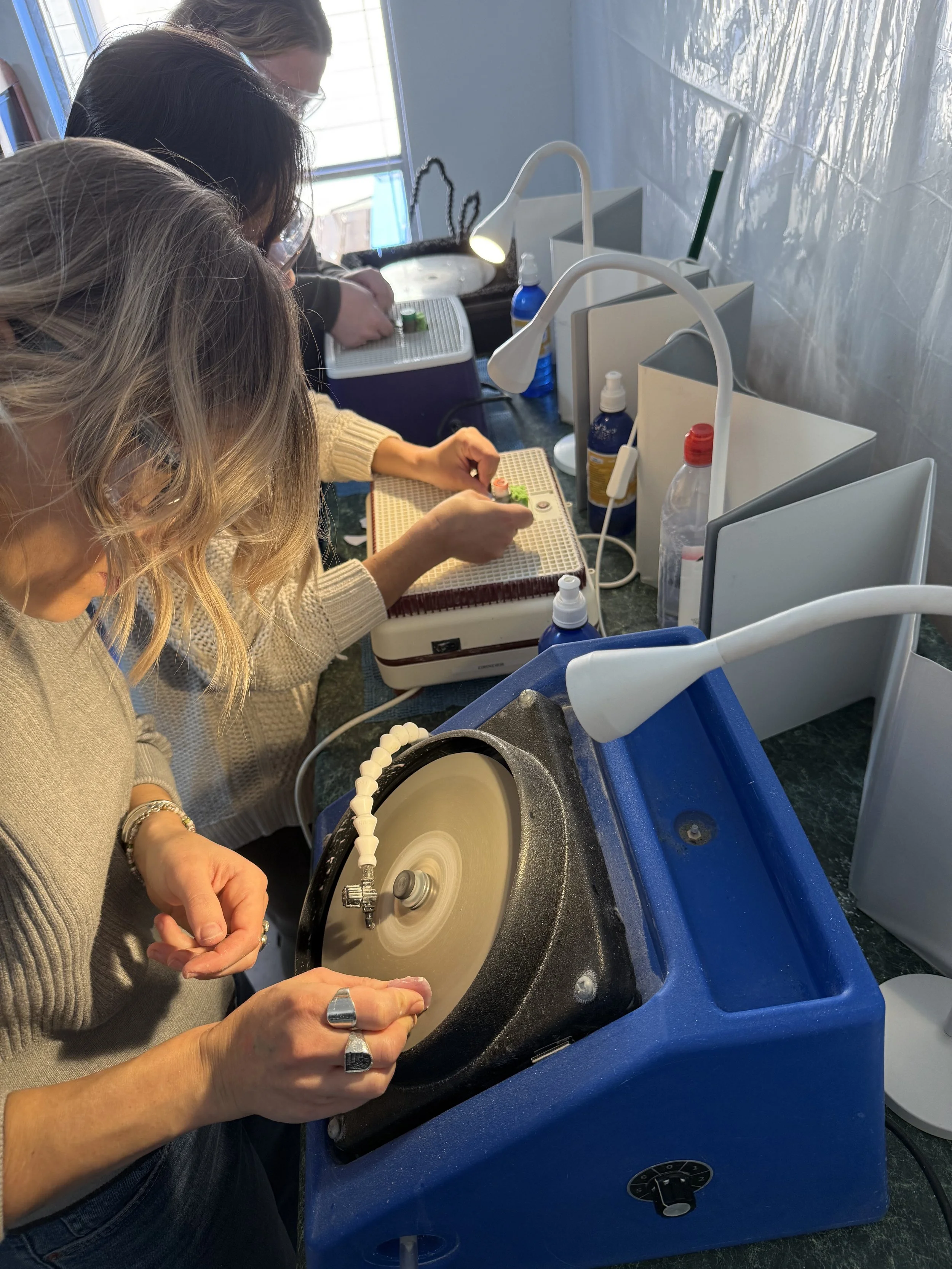 Jordan Taub Studios | Create Beautiful Glass Art – Join Our Classes