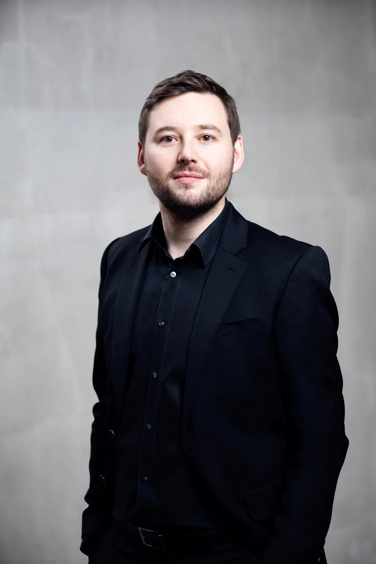 About — The Marian Consort