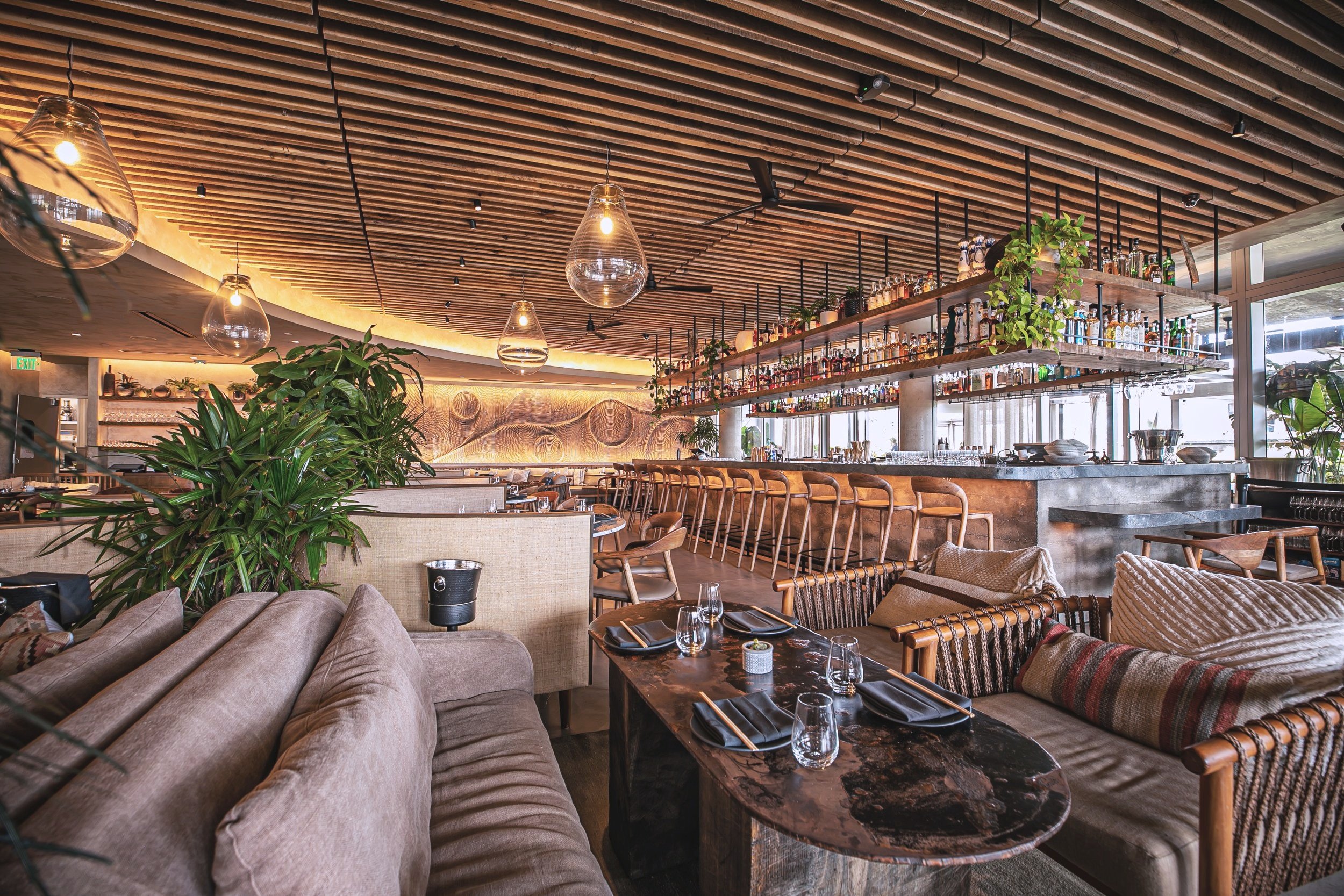 Fine dining rooftop restaurant in Miami Beach — MILA Miami