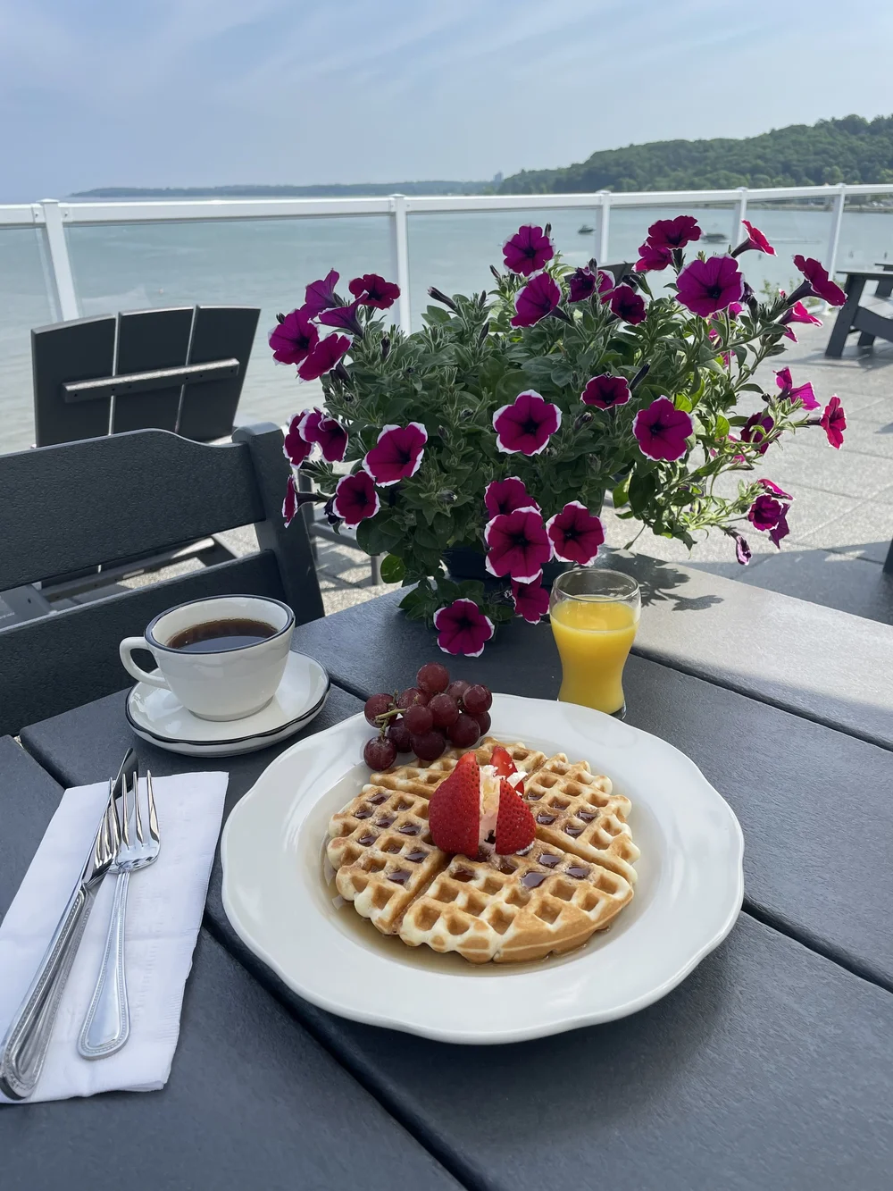 Explore our Beach Rooftop Bar & Lounge in Traverse City, Michigan ...