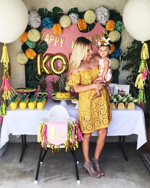 Kolly's Pineapple Party | Krista Horton