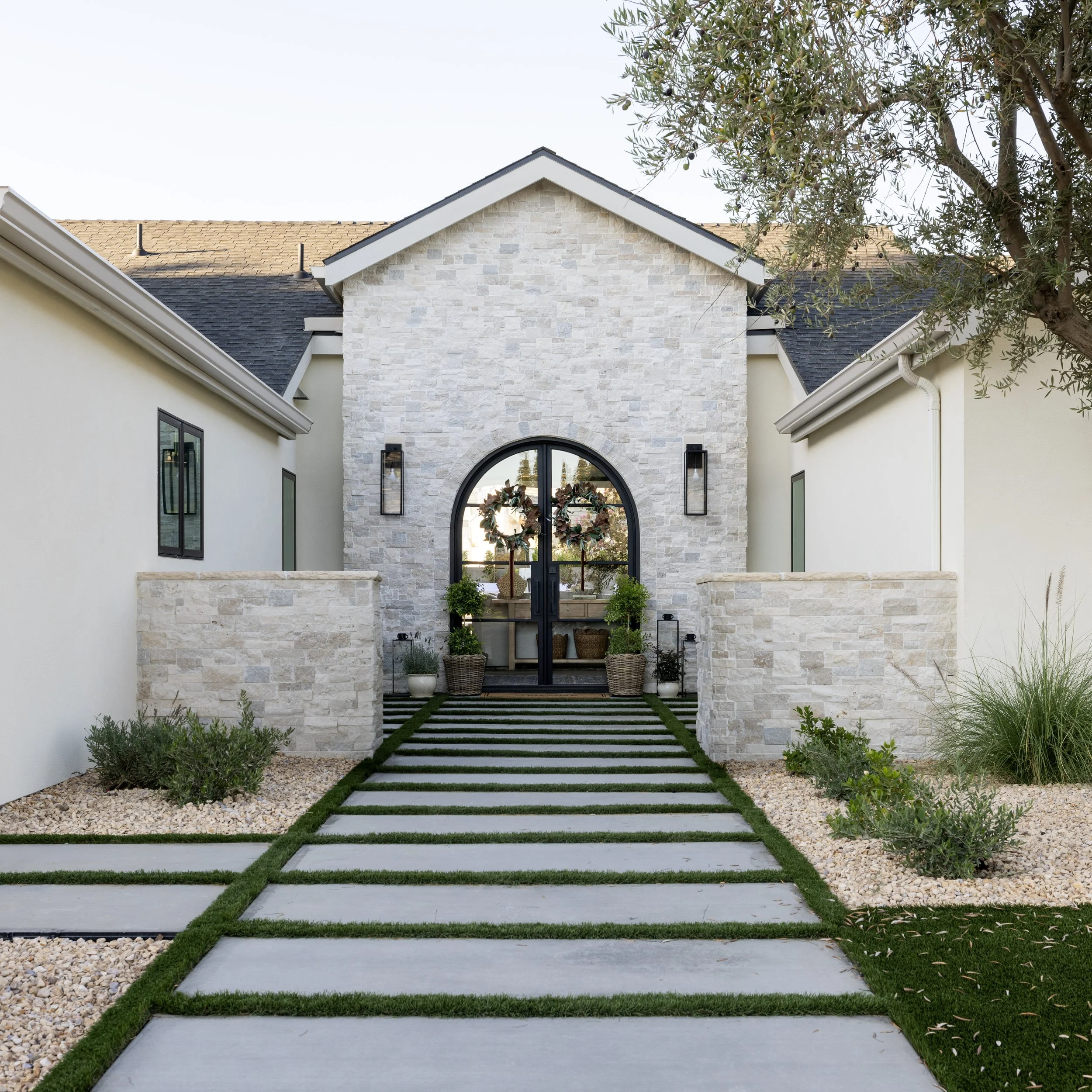 Transforming a Home into Luxury: Horton Hotel by Eye for Pretty – An ...