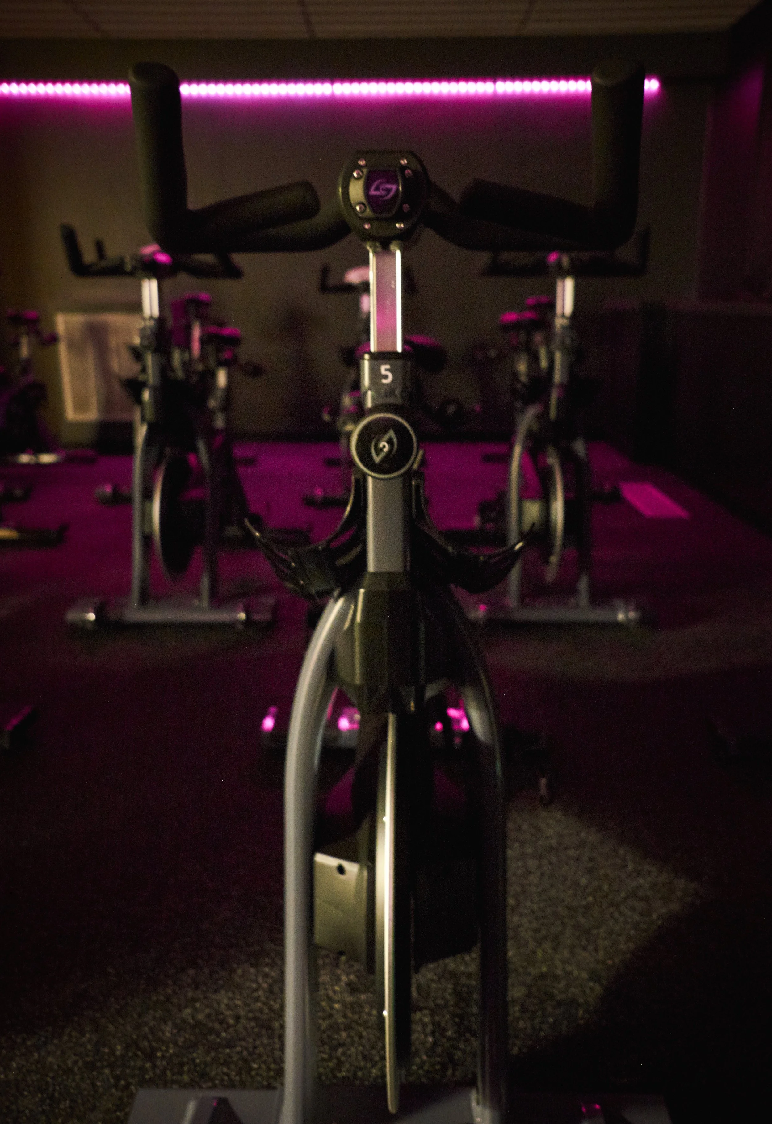 HUSTLE CYCLE STUDIO