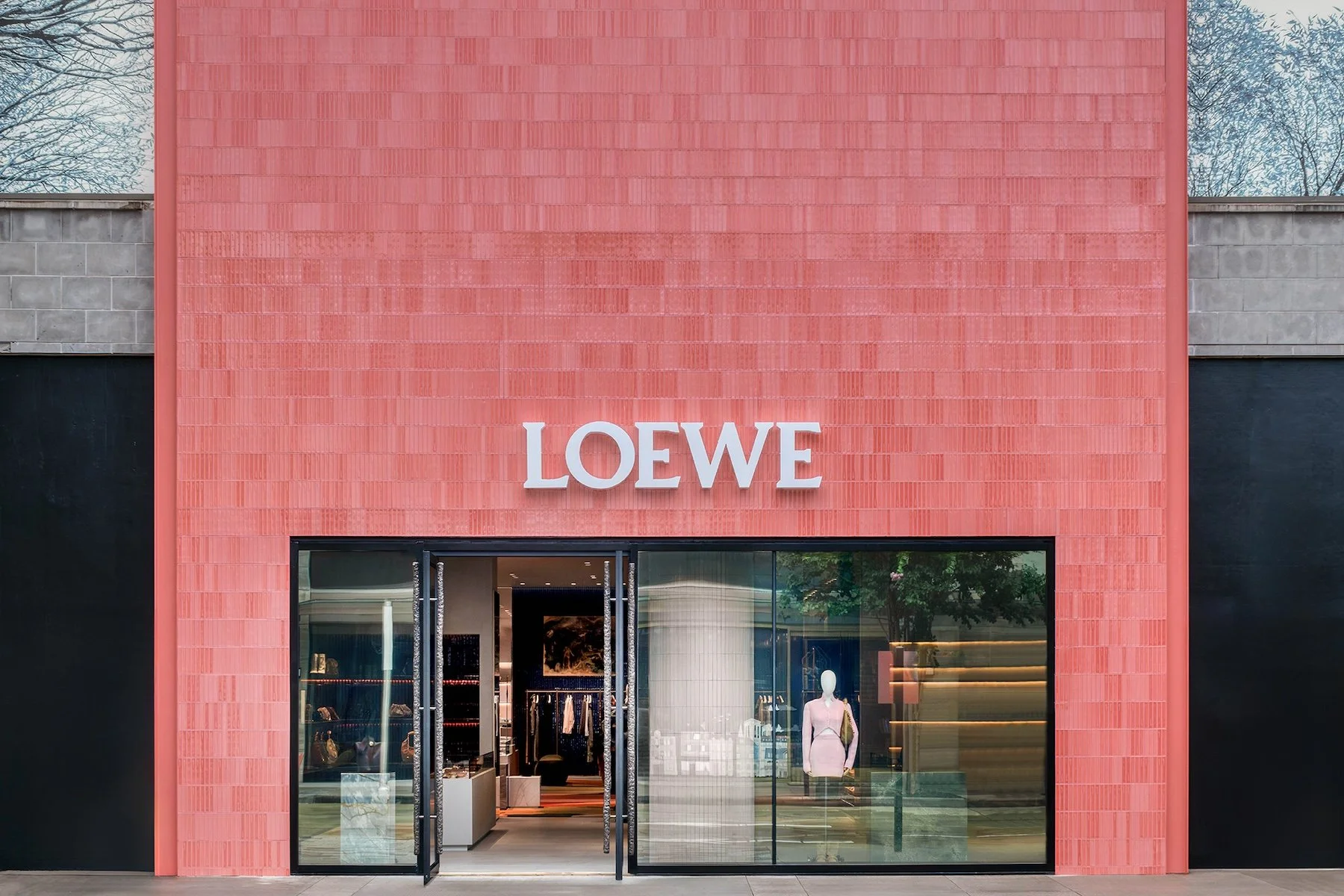 LOEWE | RIVER OAKS DISTRICT