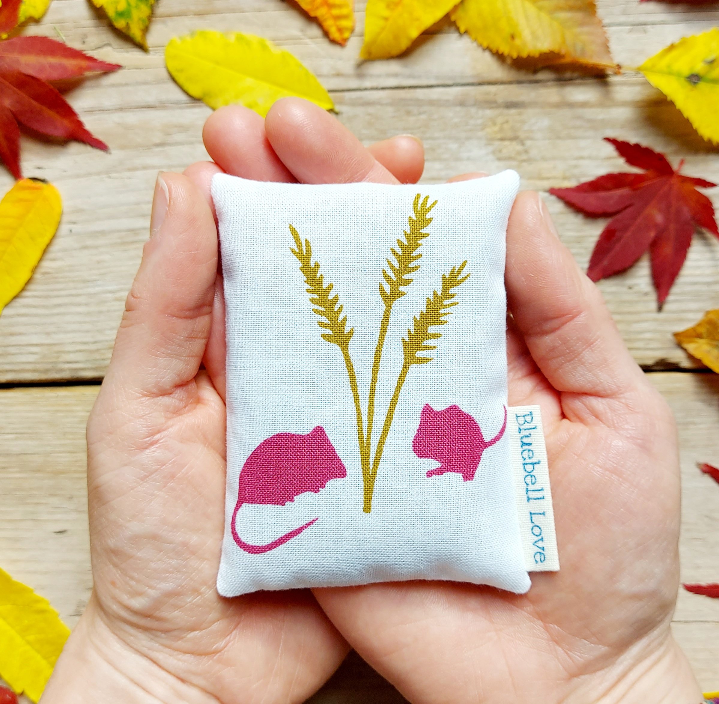 Robin Hand Warmer — Bluebell Love