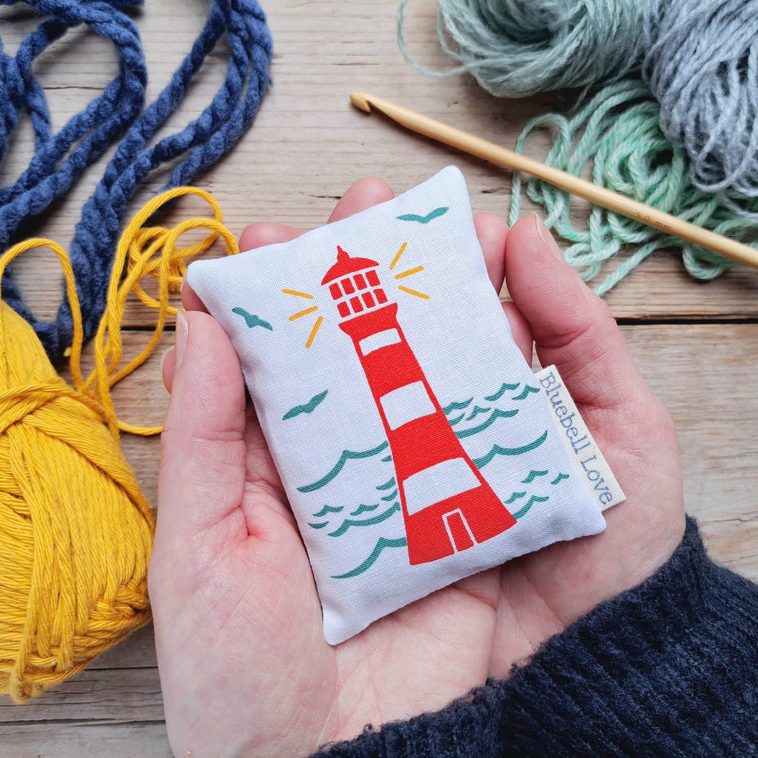 Robin Hand Warmer — Bluebell Love