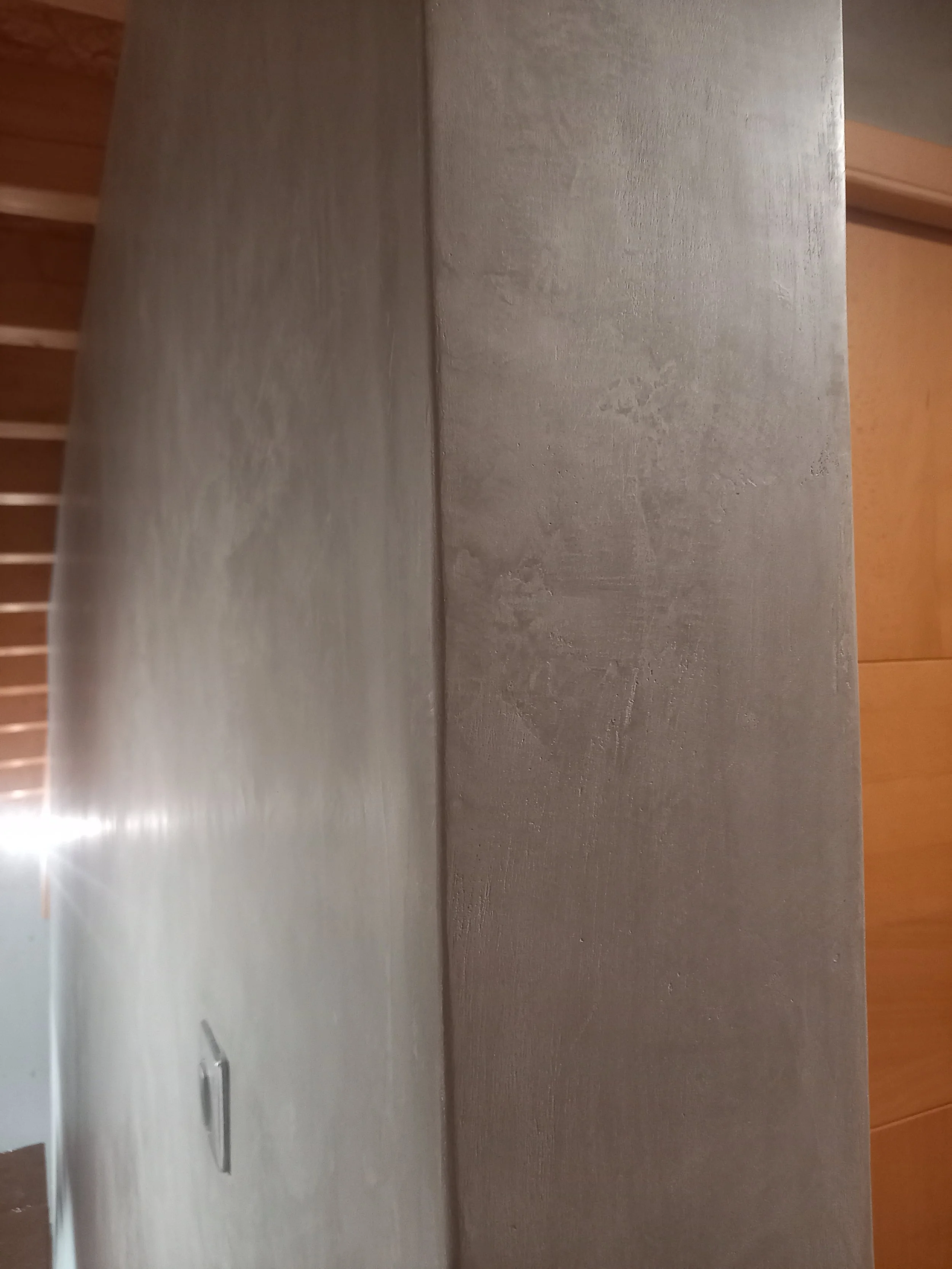 beton cire sur murs en beton banche maison bioclimatique stuc ciment ...